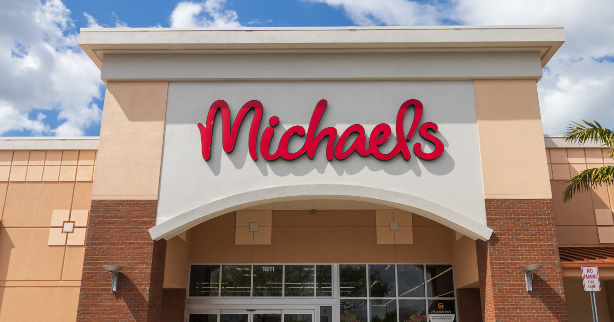 Michaels' Romantic New Home Decor Is Perfect for Book Lovers - Dengarden