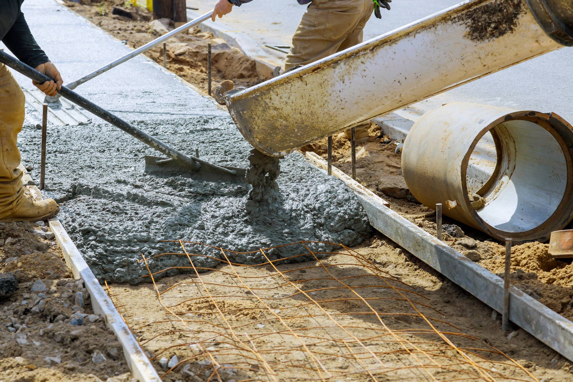 Simple 'Dry Pour' Technique for Doing DIY Concrete Is Totally Beginner ...