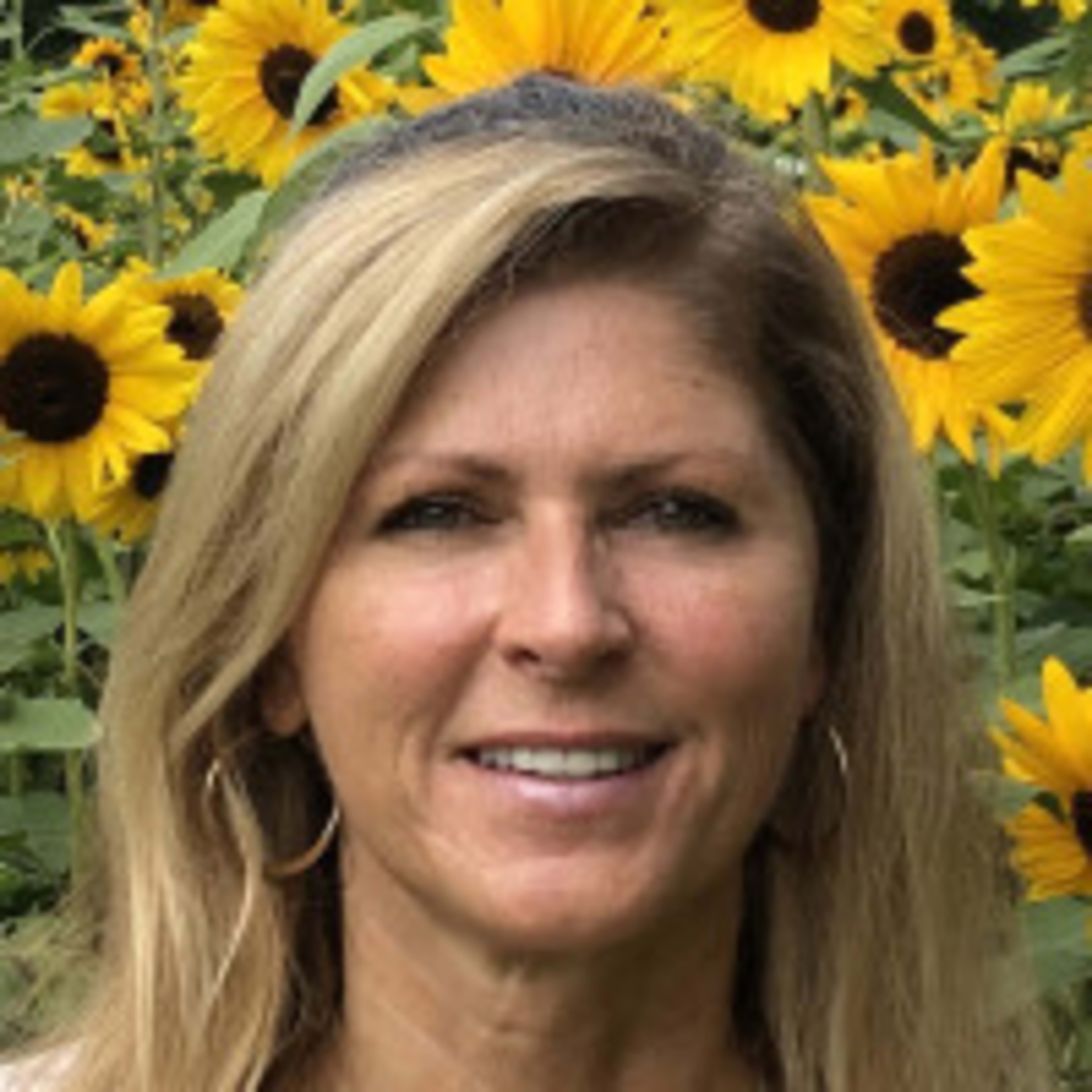 How to Attract Butterflies to Your Garden With Fruit - Dengarden