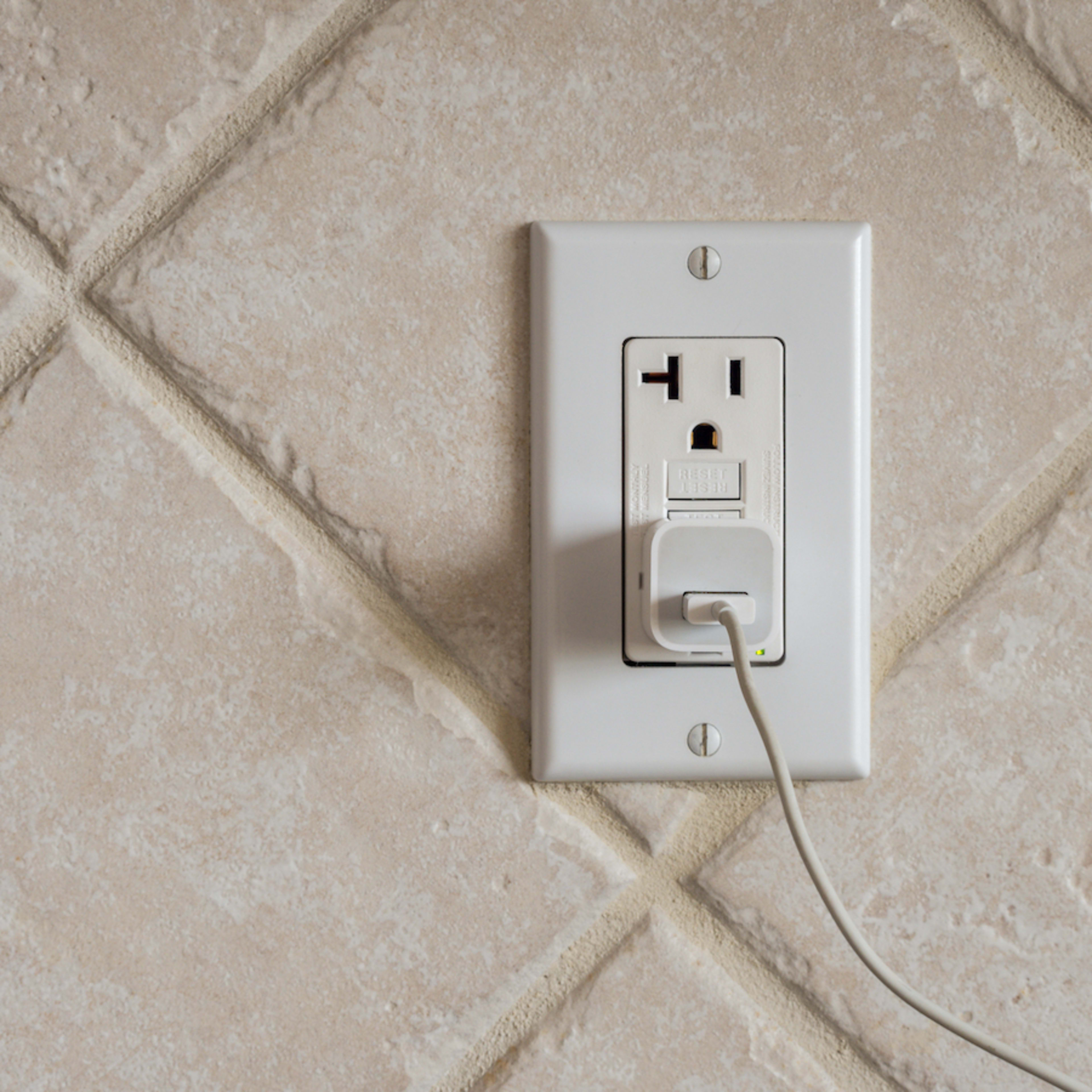 How to Install a Recessed Outlet in Less Than Five Minutes - Dengarden