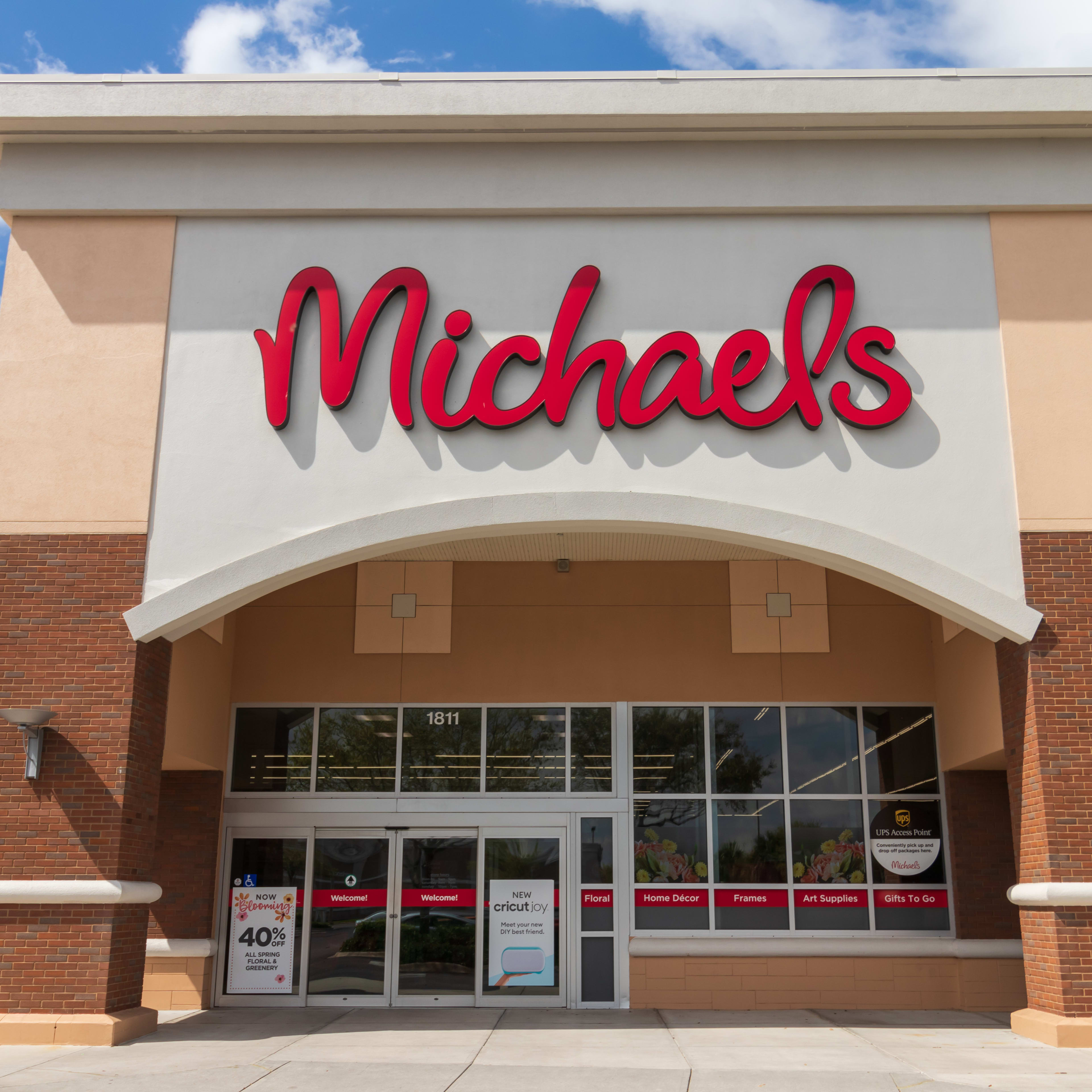 Michaels Shares Joann Fabrics Is Officially In Stores—Here's How - Dengarden