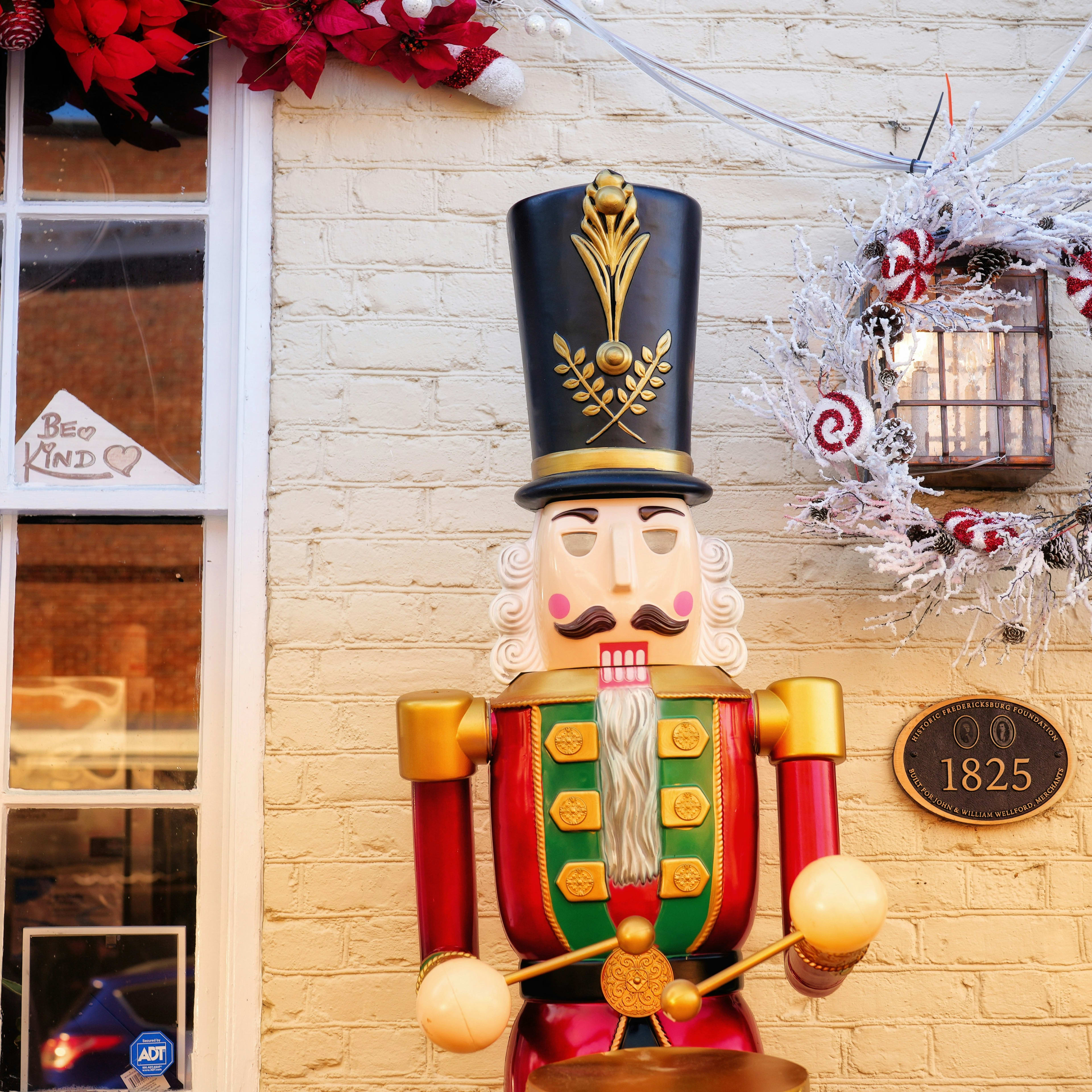 DIY This Life-Sized Nutcracker With Plant Pots - Dengarden
