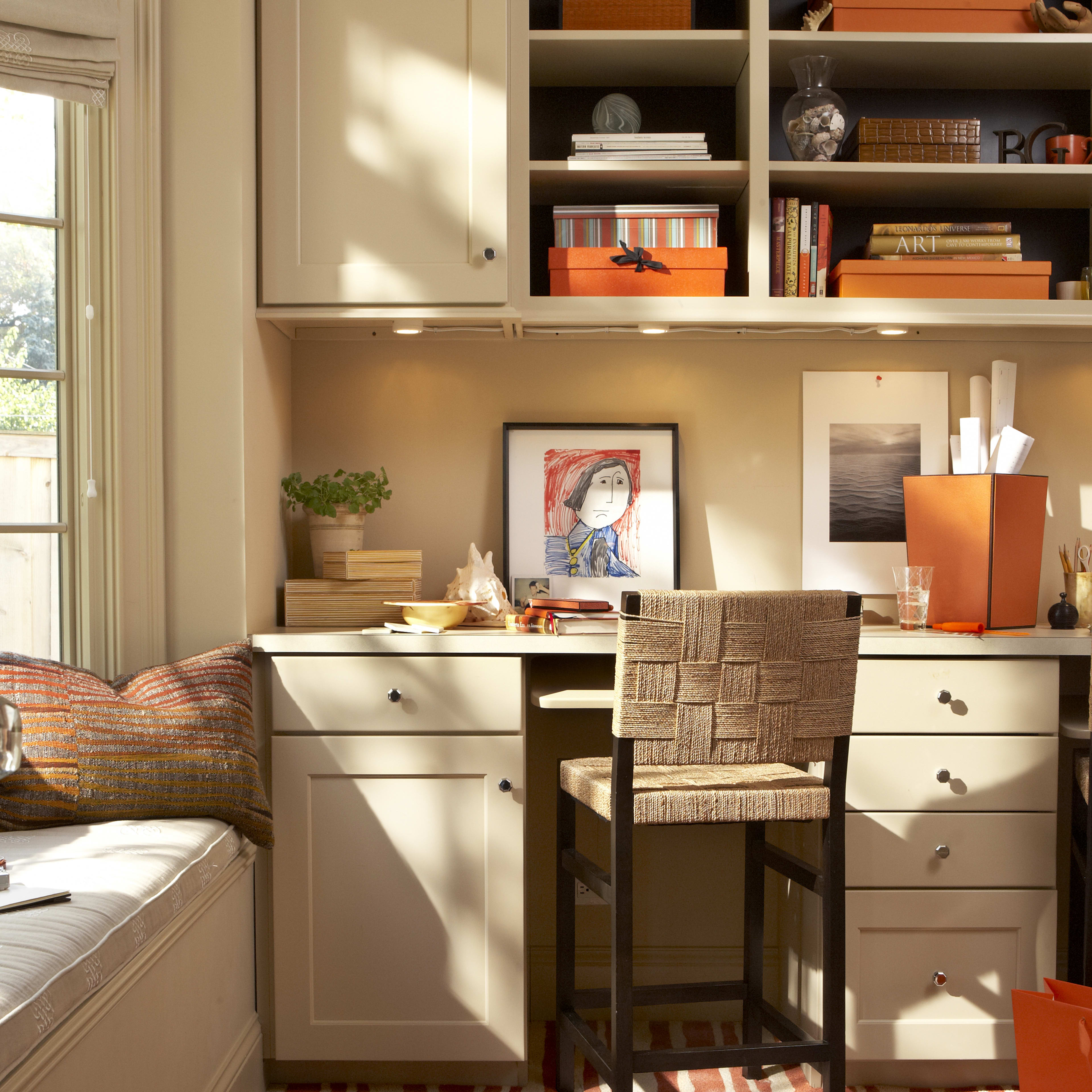 DIY This Life-Sized Nutcracker With Plant Pots - Dengarden