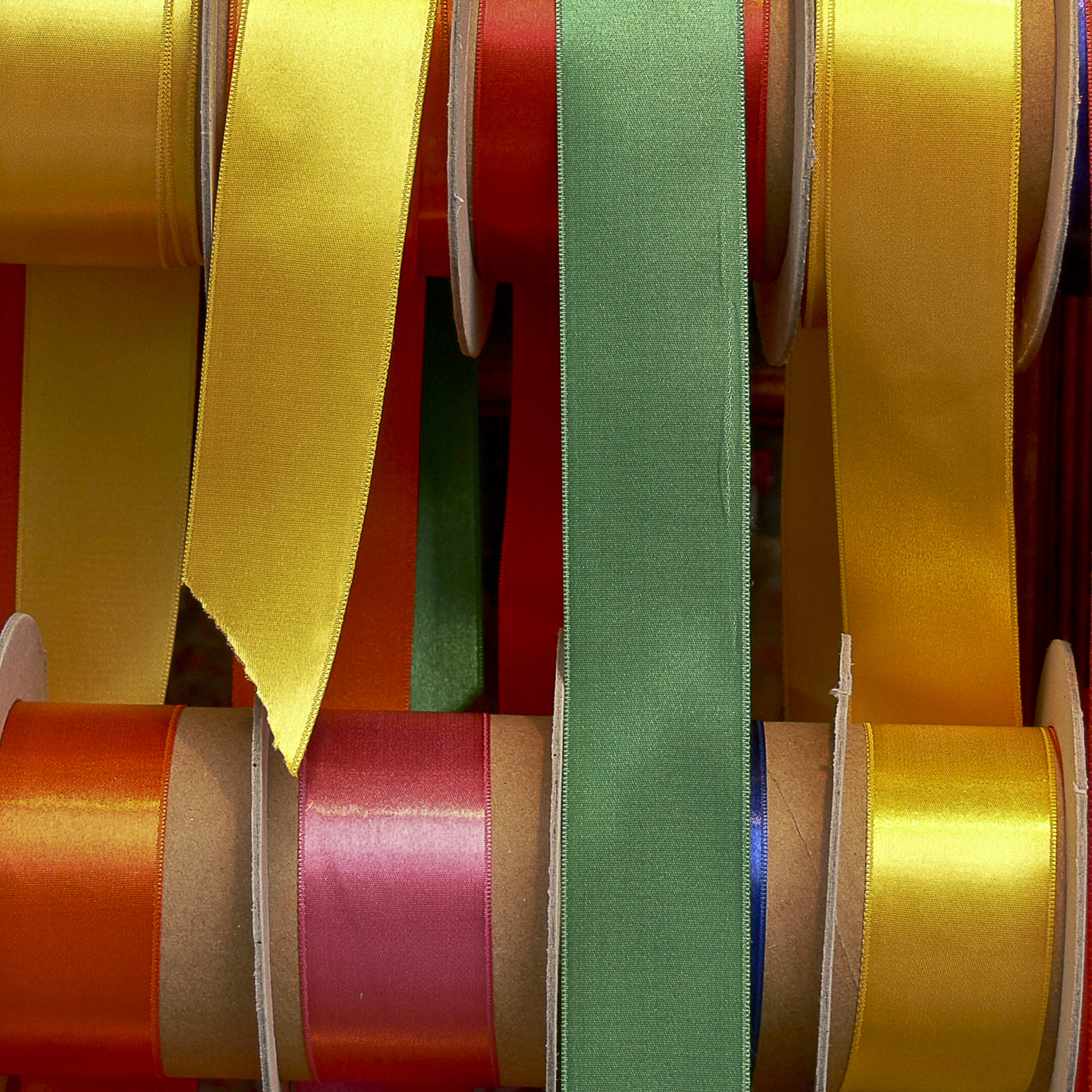 Is Dollar Tree Open on Christmas Day? 2025 Holiday Hours - Dengarden