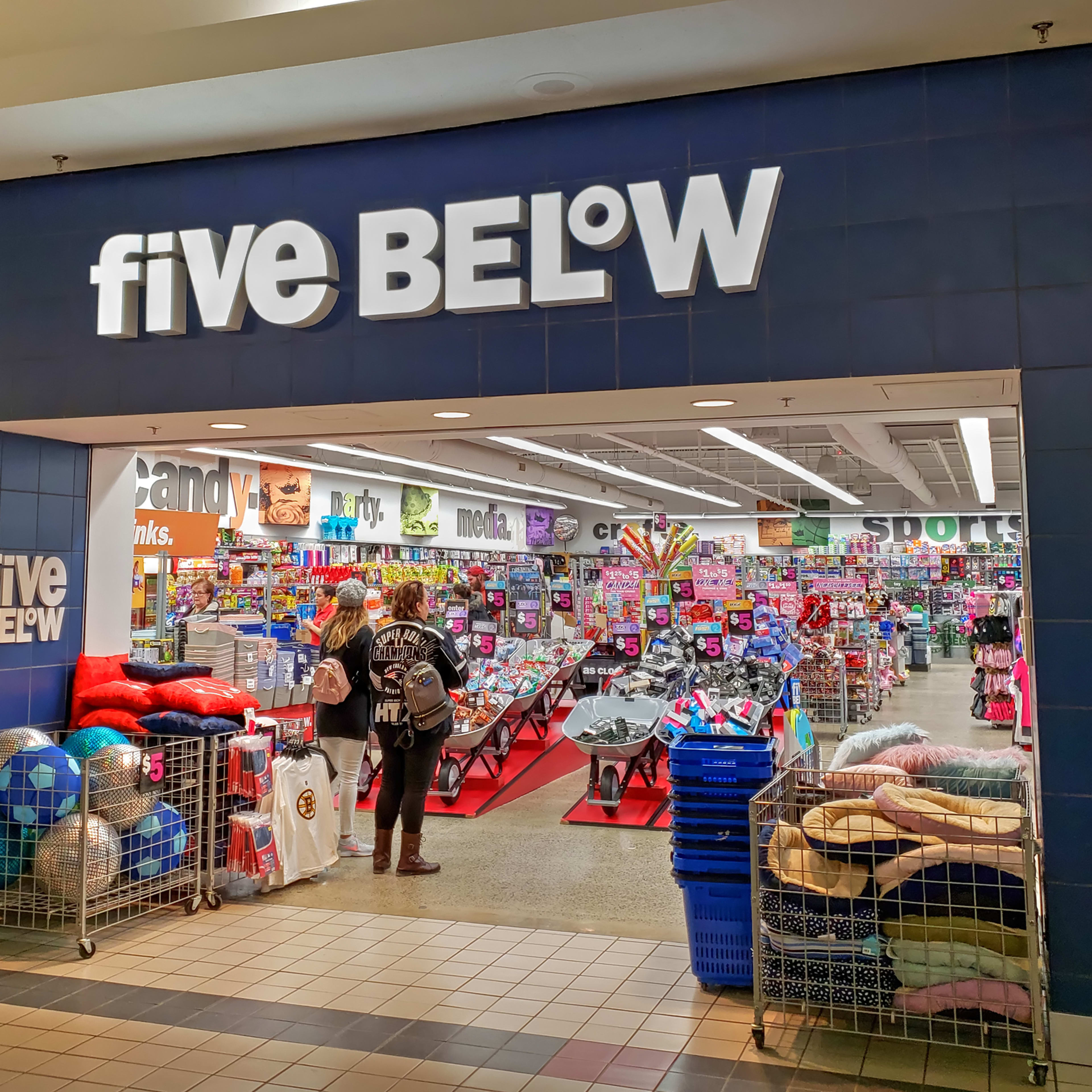 Is Dollar Tree Open on Christmas Day? 2025 Holiday Hours - Dengarden