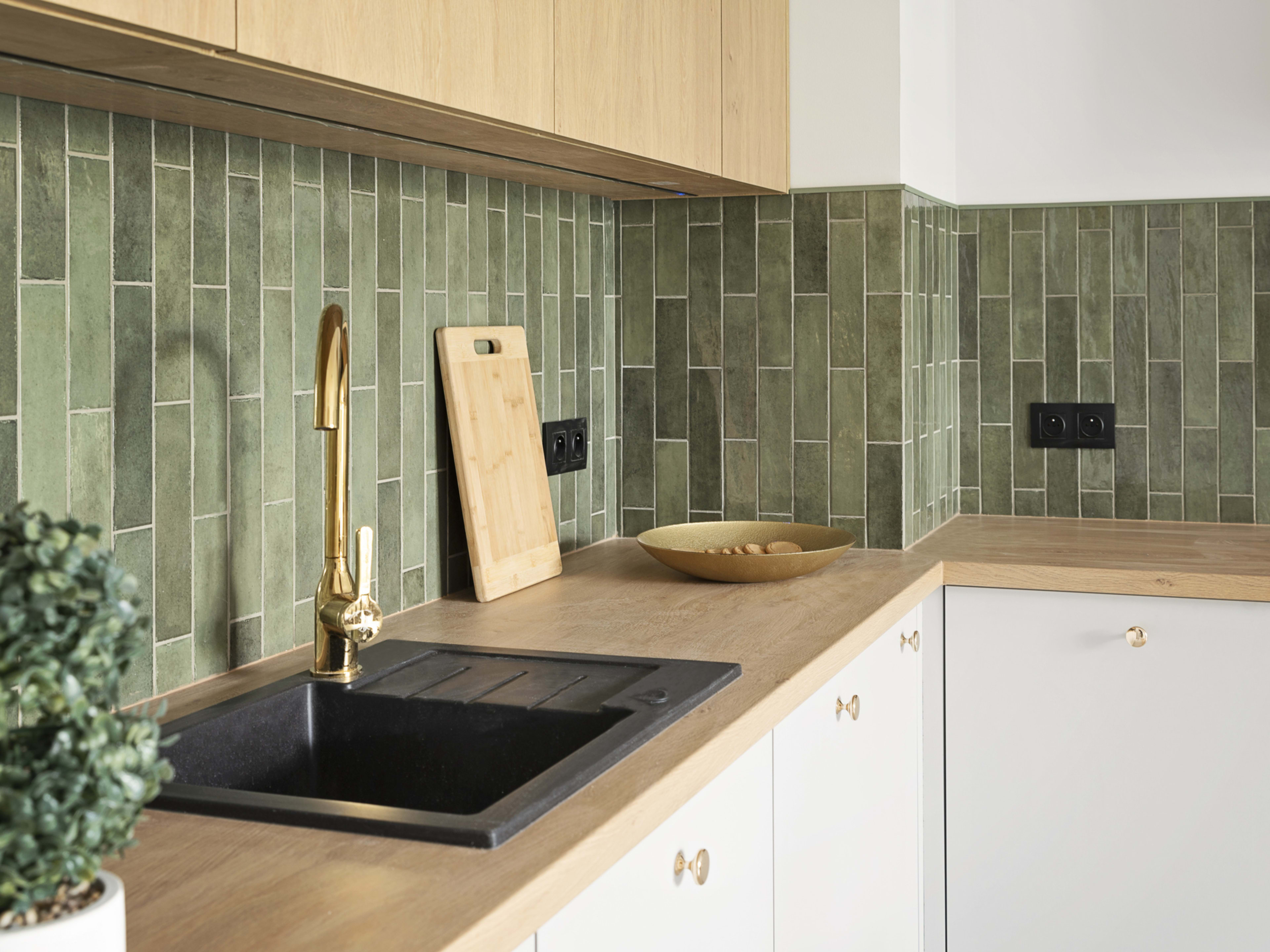 This Renter-Friendly Wall Tile Hack Is Honestly Genius - Dengarden