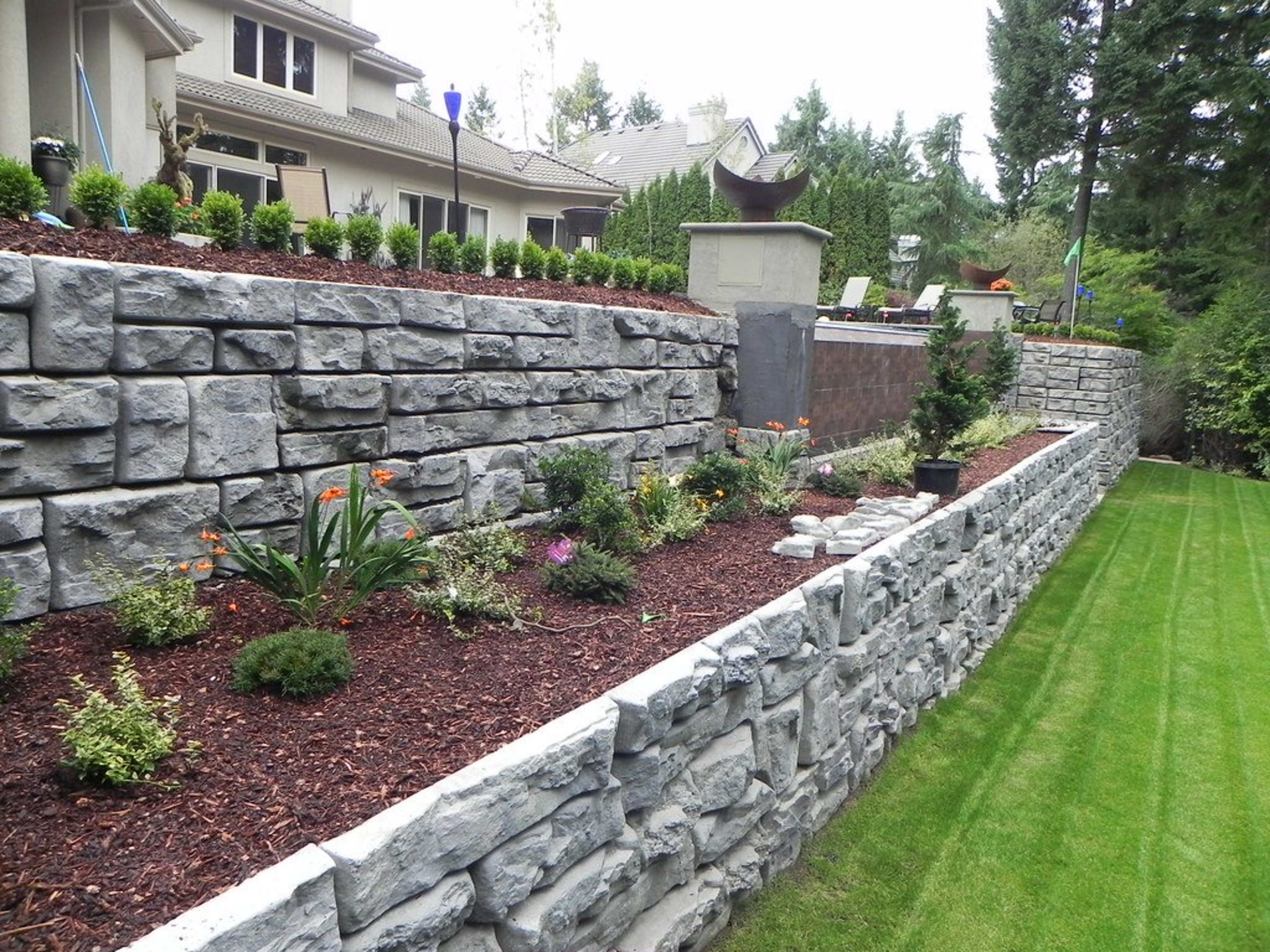 Build a Dry-Stack Stone Retaining Wall the Right Way - Dengarden