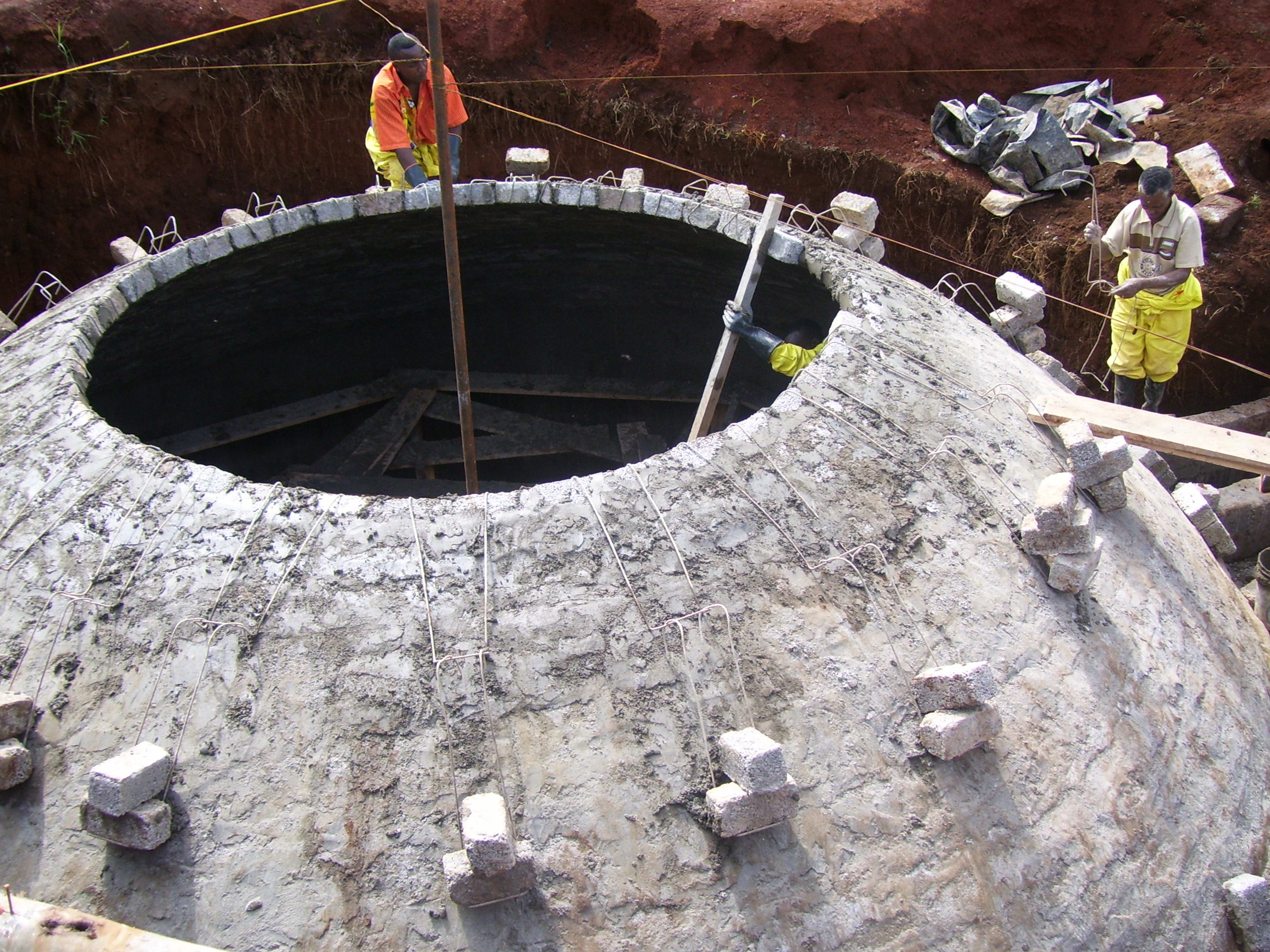 What Is a Biodigester Waste System and How Does It Work? - Dengarden