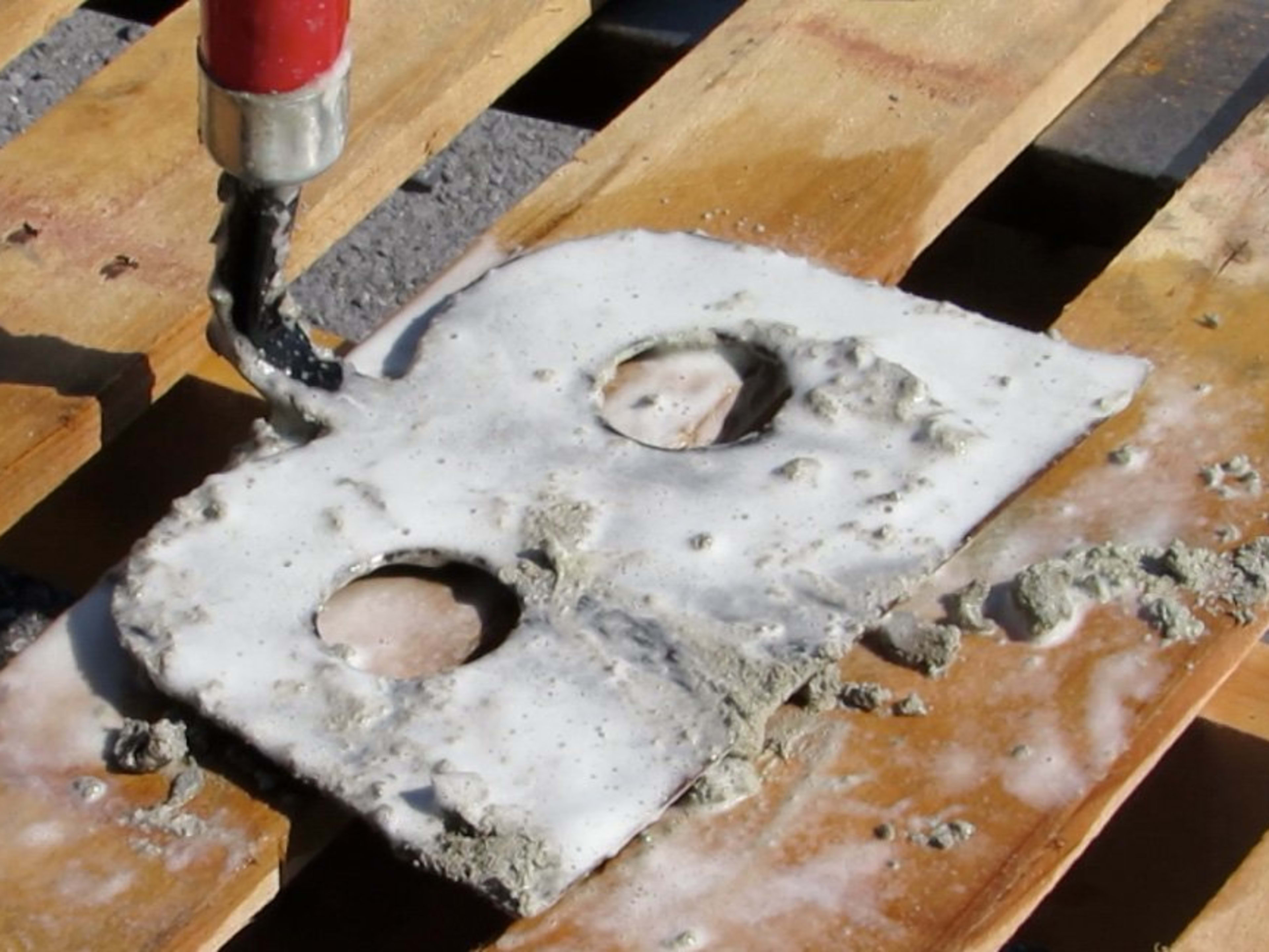 Concrete Dissolver: An Easy Way to Clean Masonry Tools - Dengarden