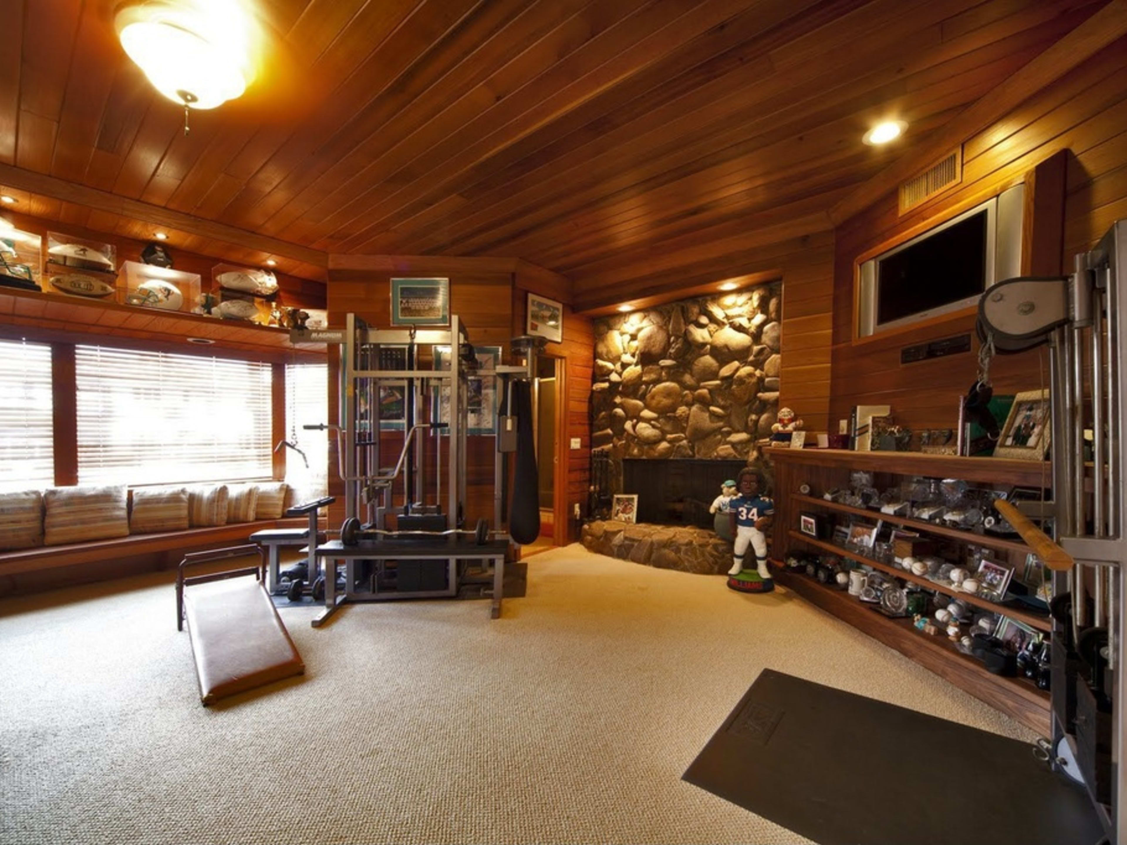 8 Great Rustic Home Gym Decor Ideas - Dengarden