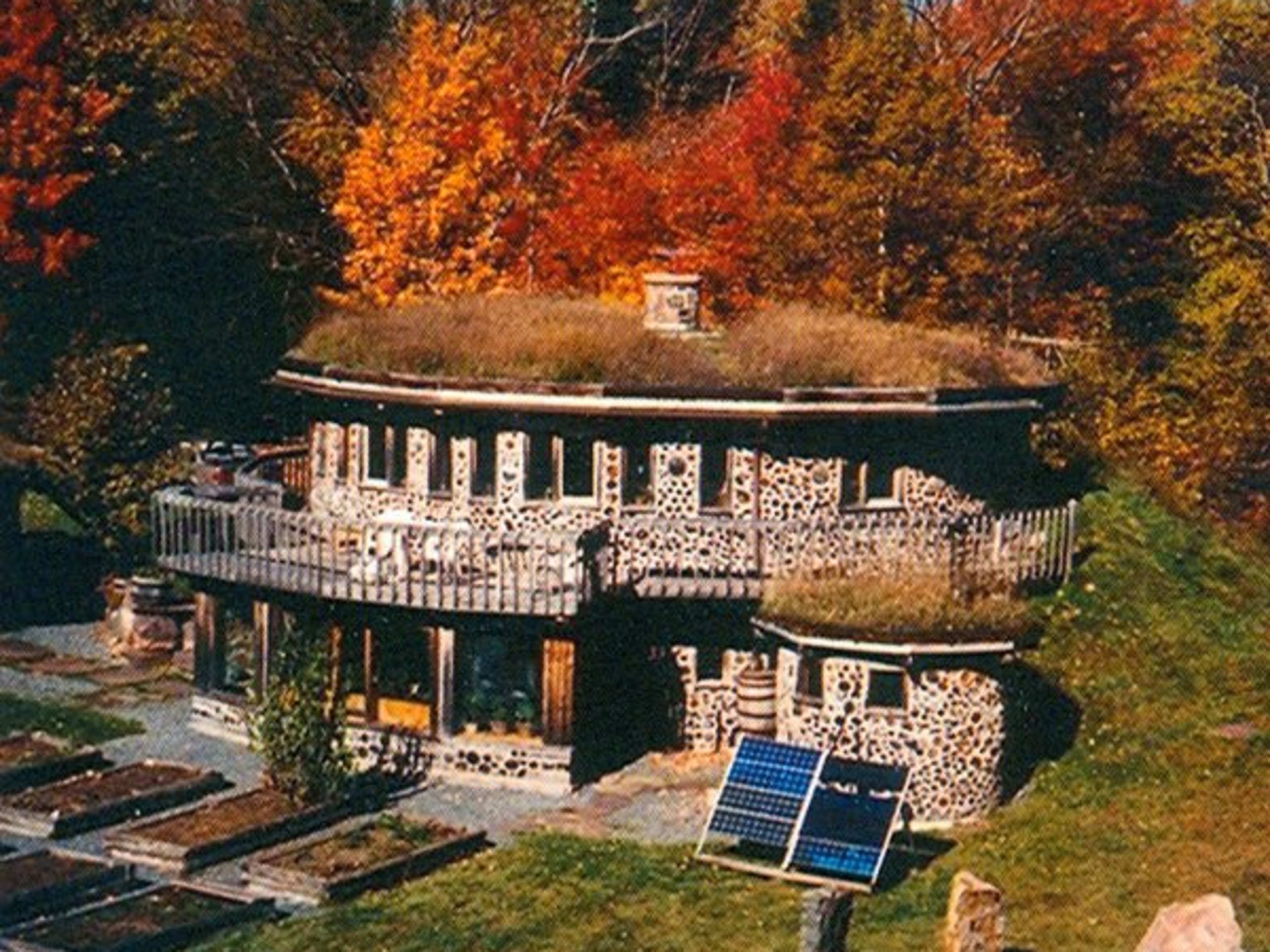Underground Living and Eco-Friendly Underground Homes - Dengarden