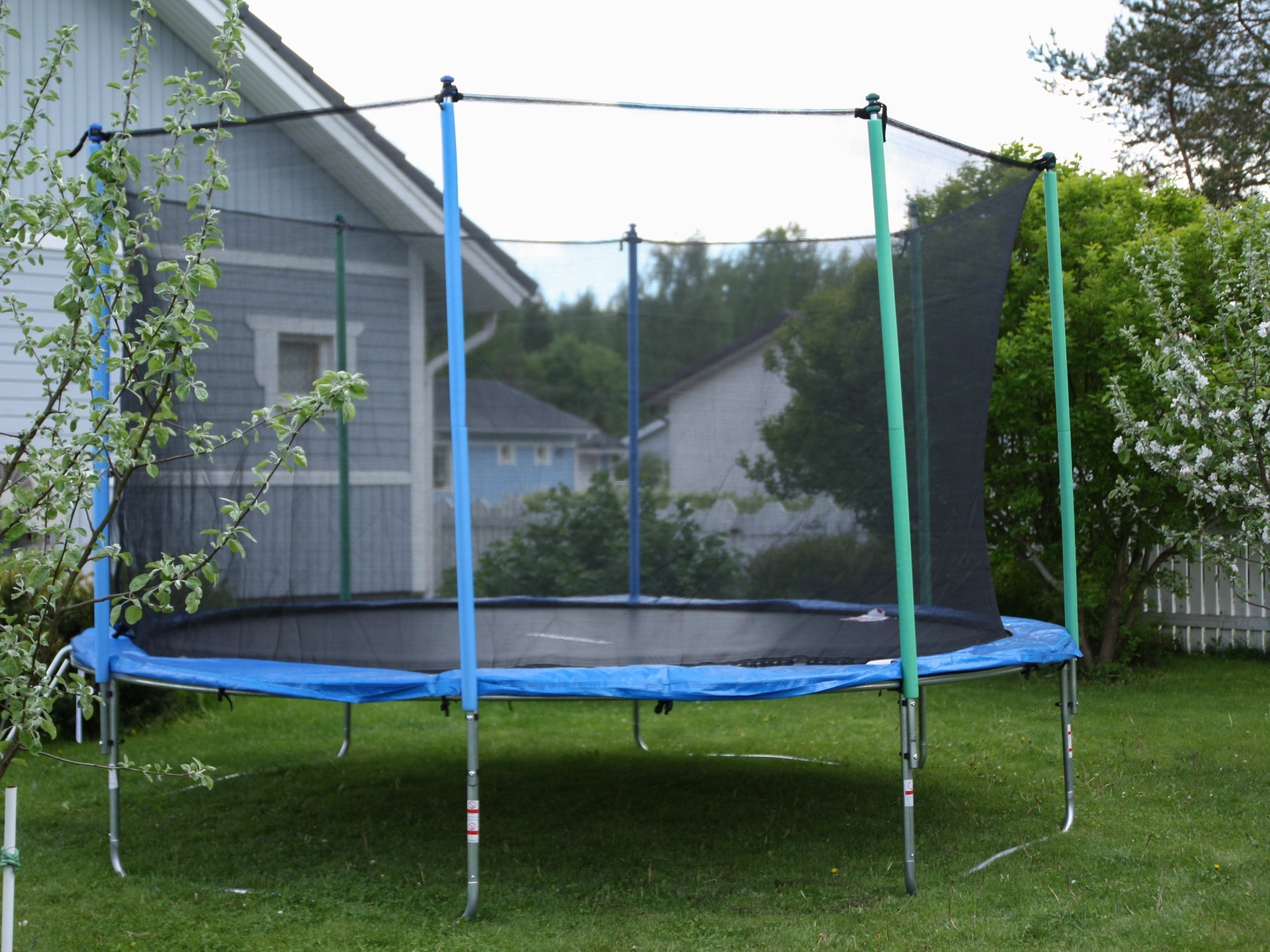 Mom Shares Unknown Hack That Makes Trampolines Safer for Younger Kids ...