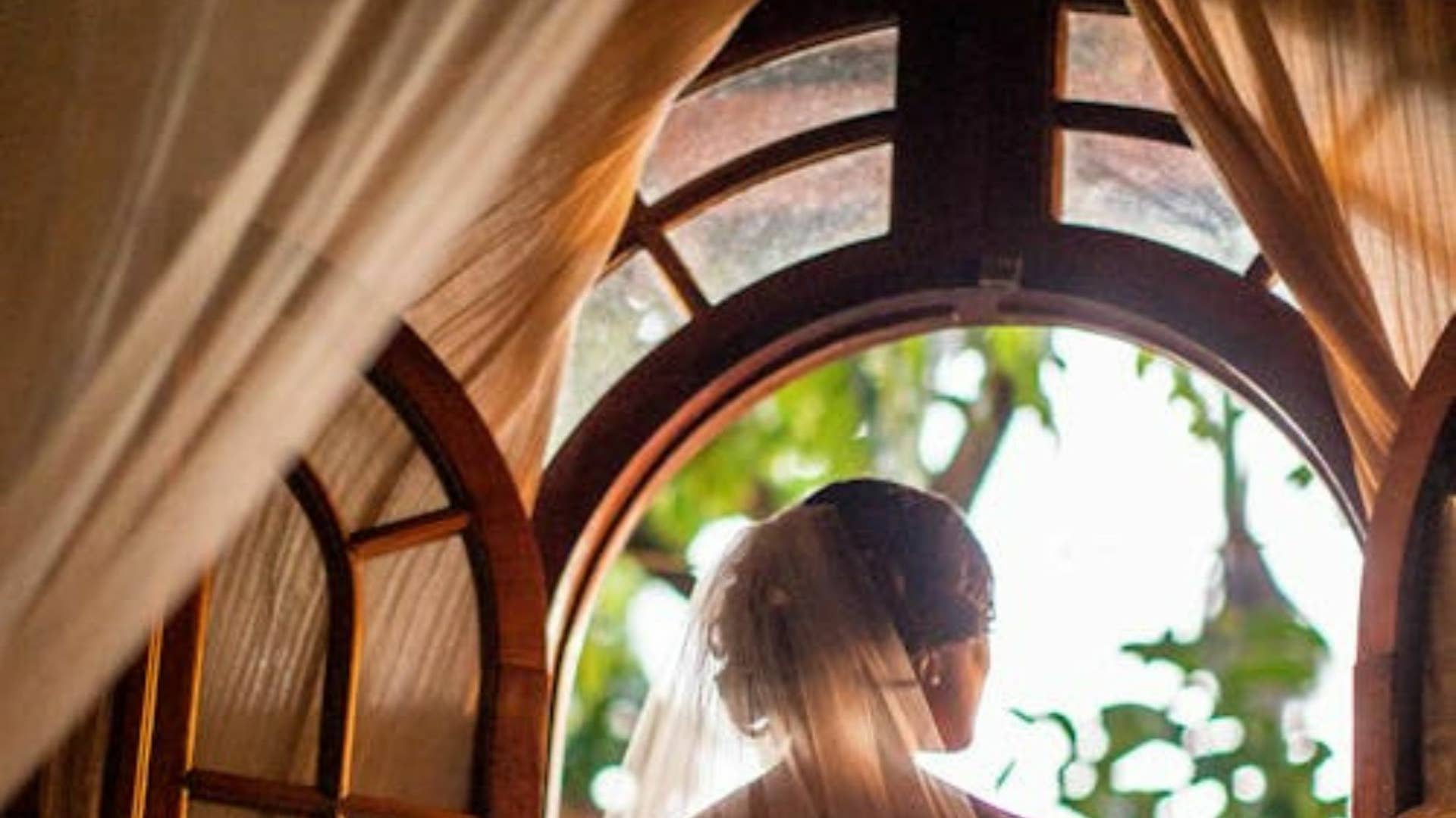 Arch Curtain Rod 10 Arched Window Curtain Ideas For Every Style