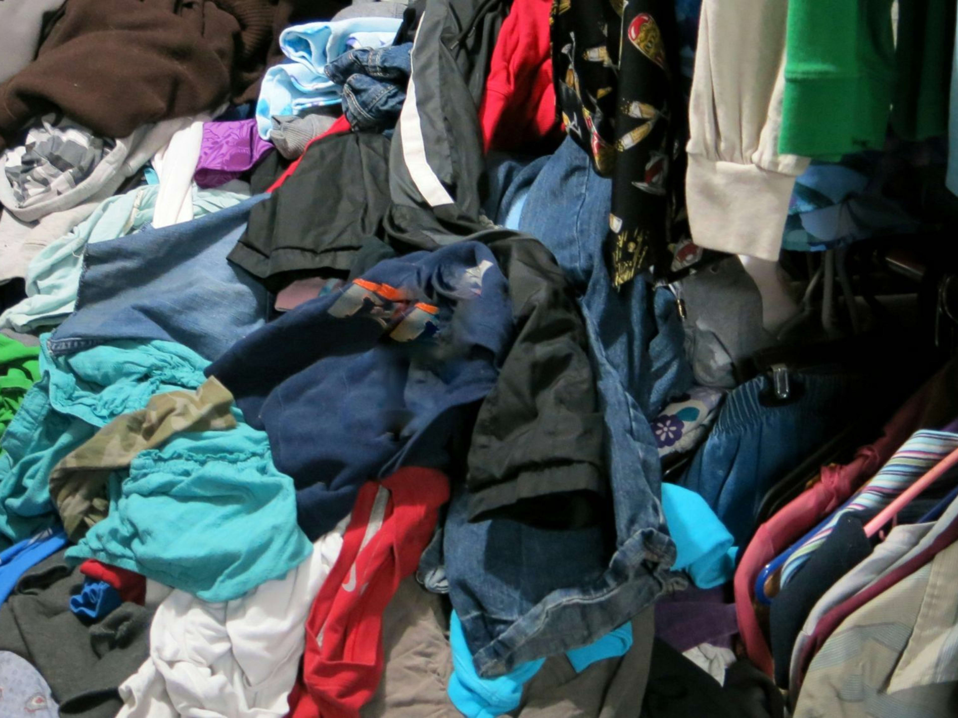 Closet Systems Review: IKEA Algot vs. Closetmaid and Rubbermaid - Dengarden