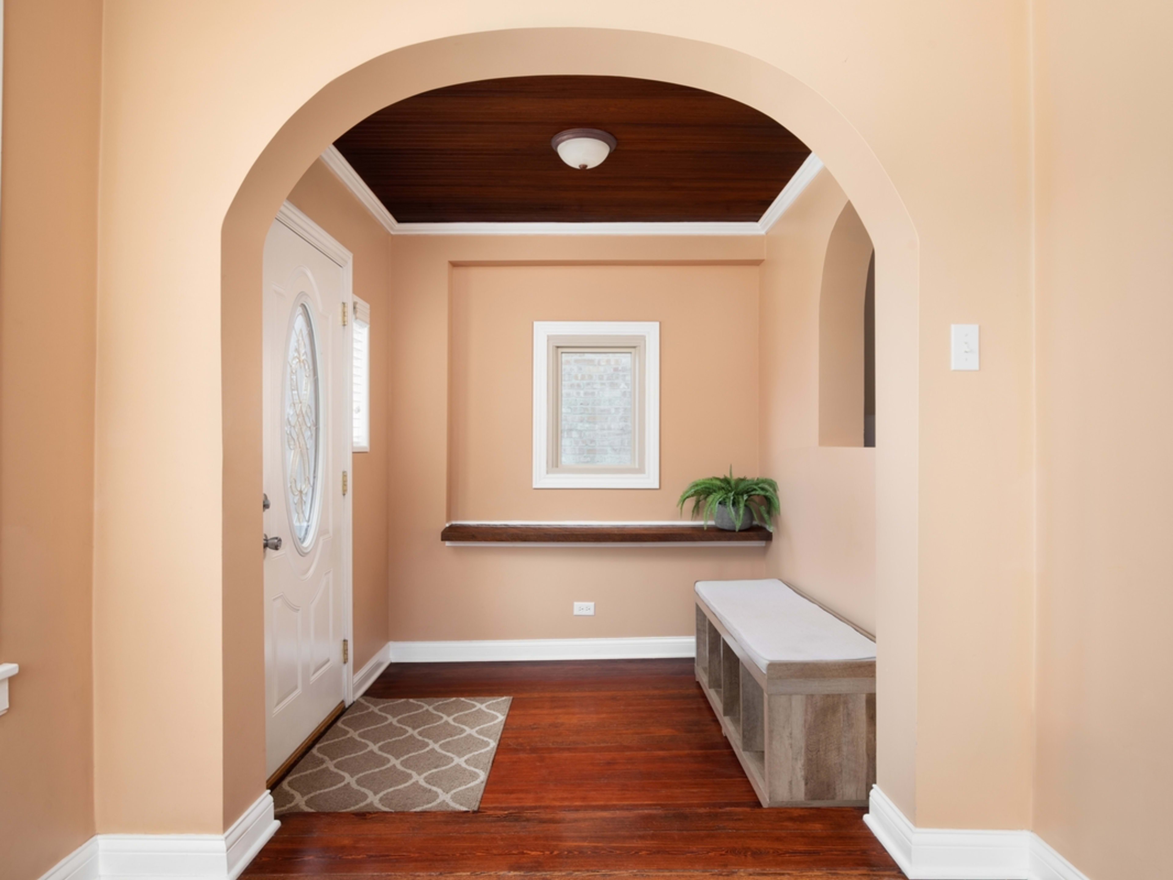 This Viral 'DIY Arch' Upgrade Can Give Any Home a Little Mediterranean ...