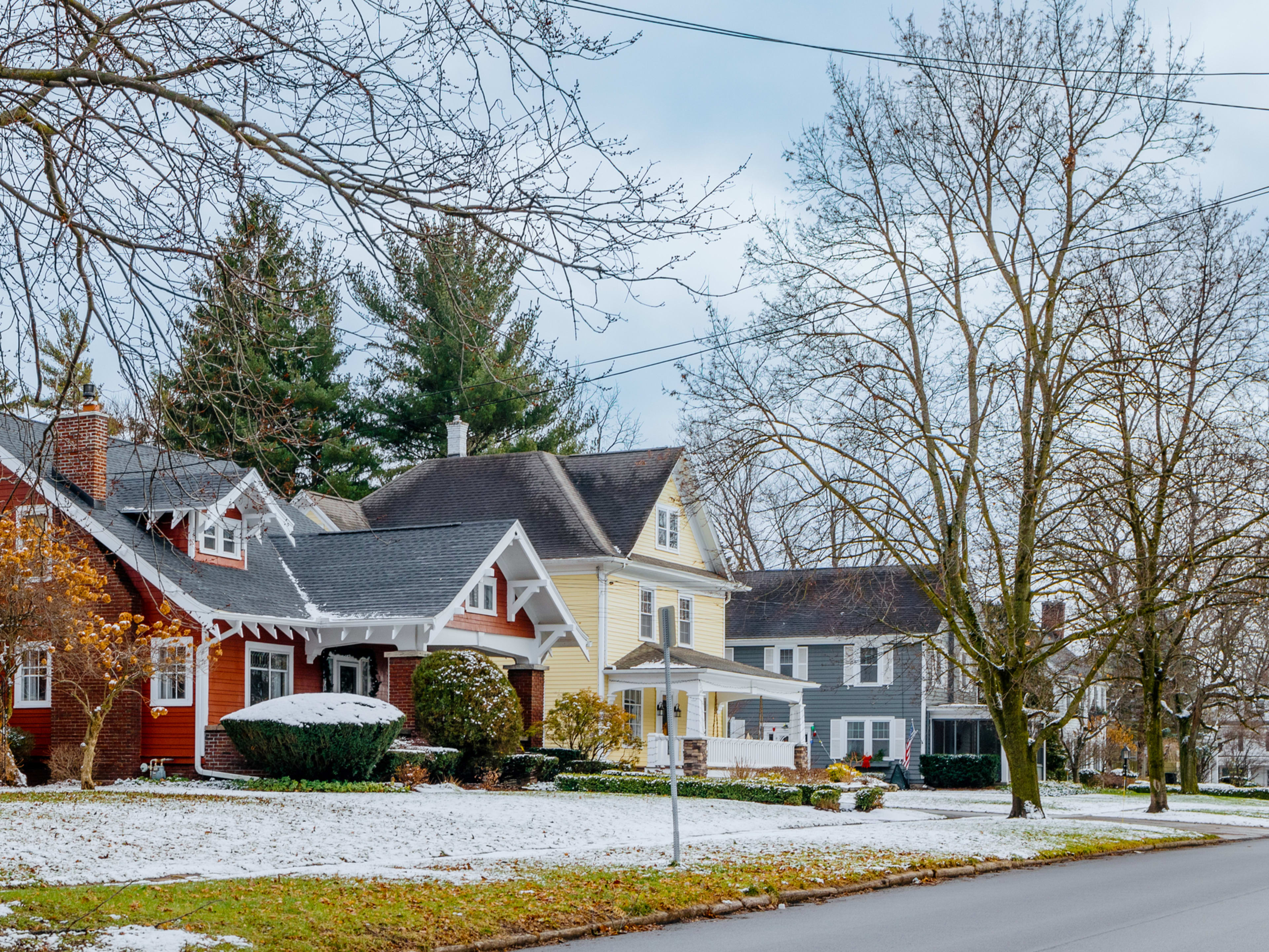 Winter lawn care tips to keep your lawn healthy