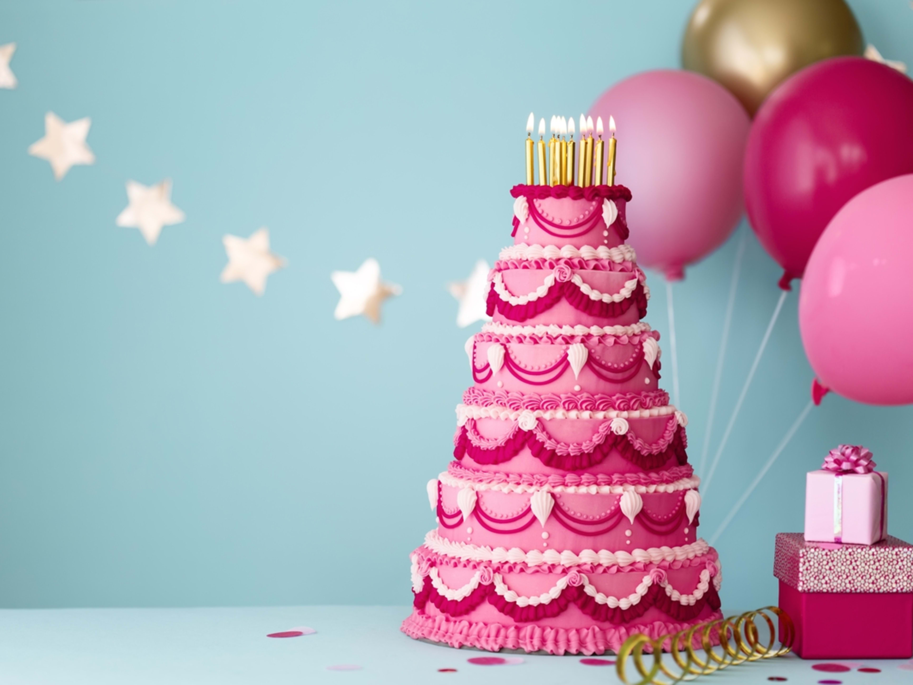 This 'Giant Cake' Dollar Store Decor Craft Looks Good Enough To Eat ...