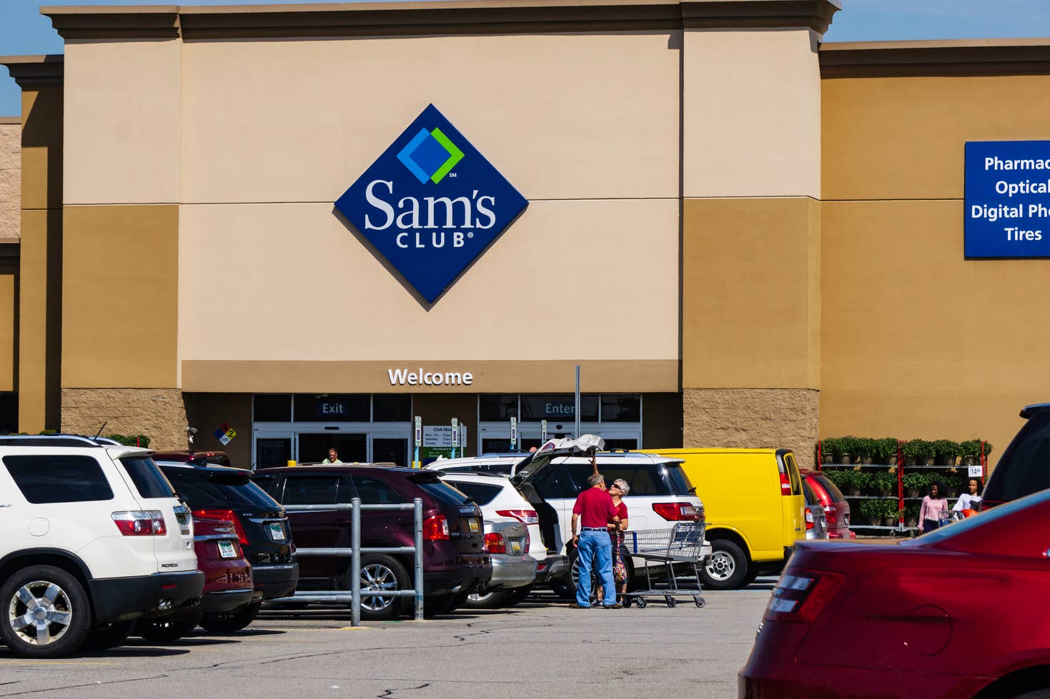 Sam's Club's 10-Piece Pyrex Food Storage Set Is $30