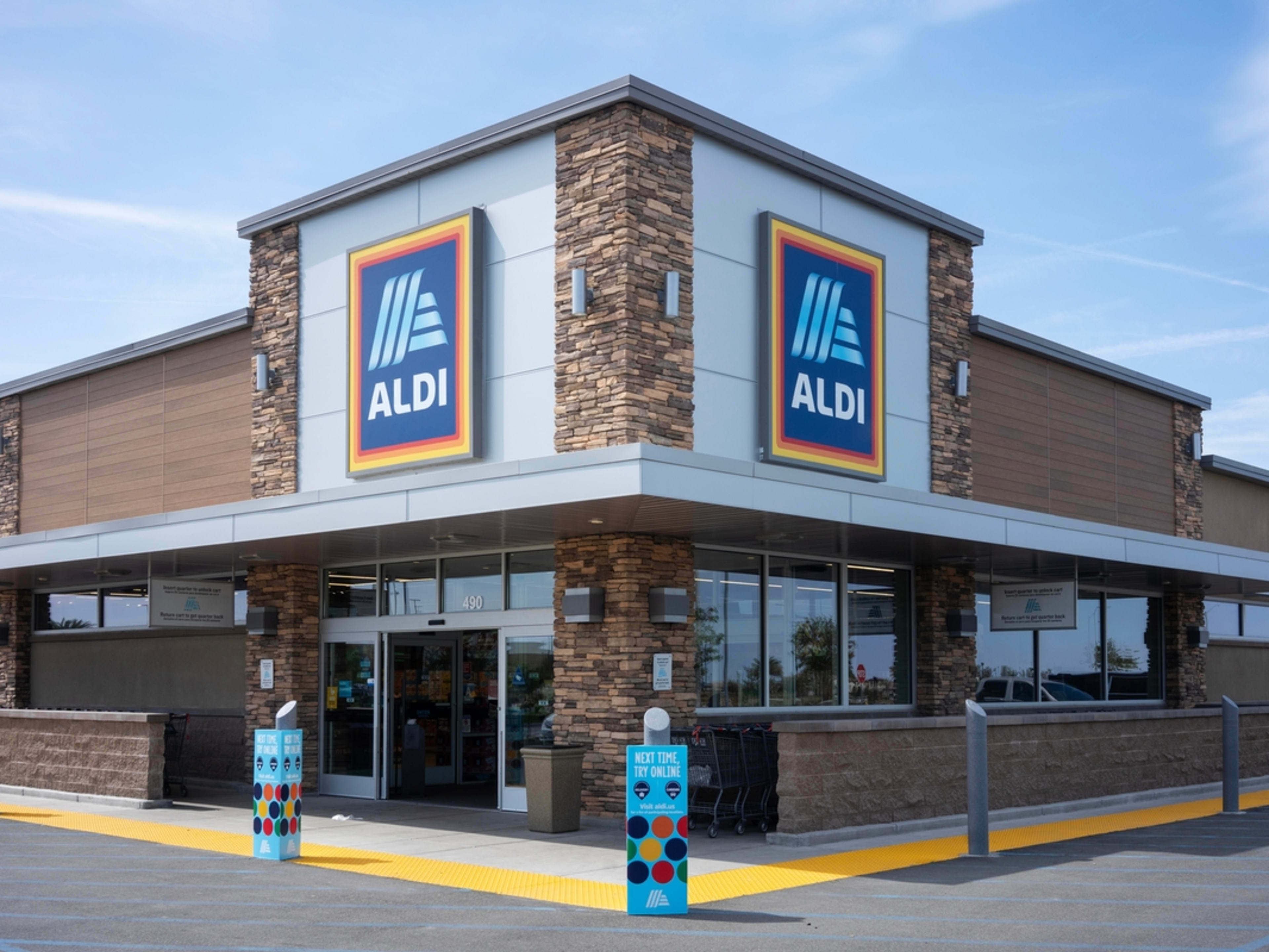 Aldi’s Cute $8 Solar Lanterns Are Going to Fly off Shelves - Dengarden