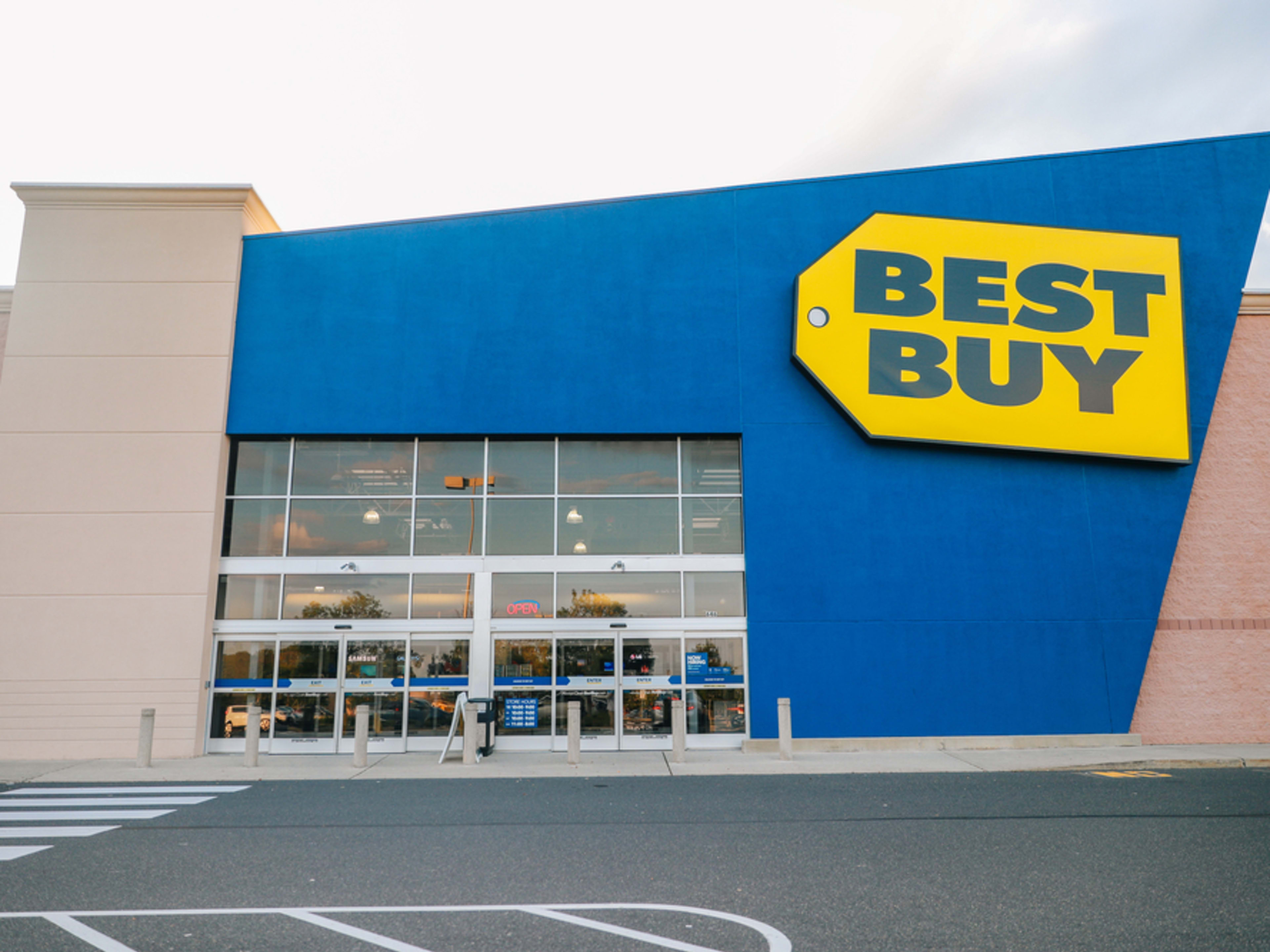 Best Buy is Selling a Samsung Refrigerator $400 off - Dengarden