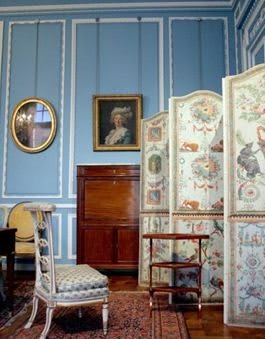 Rococo vs. Baroque in Architecture and Design - Dengarden