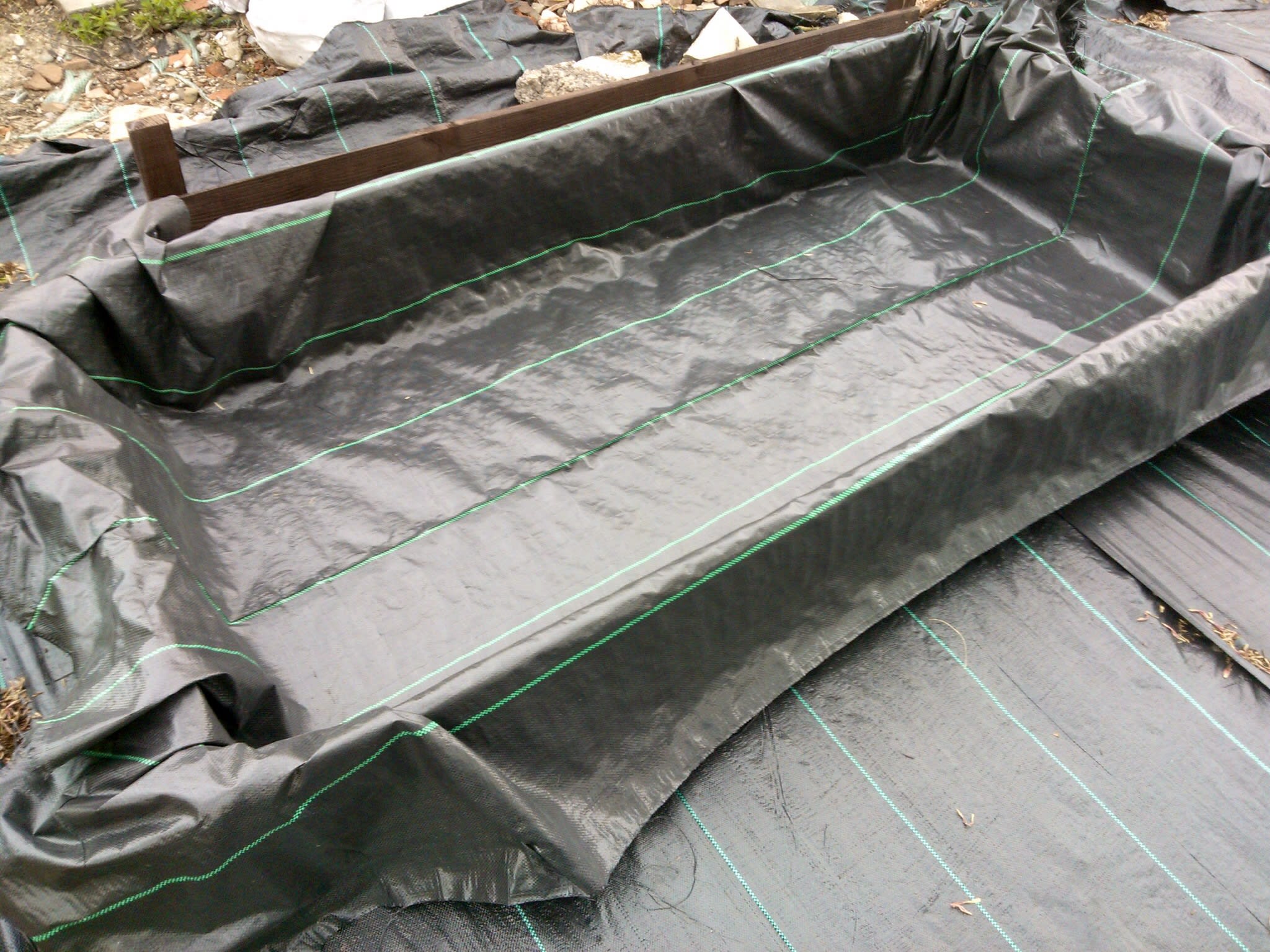 How to Build Raised Beds and Keep a Weed-Free, Low-Maintenance ...