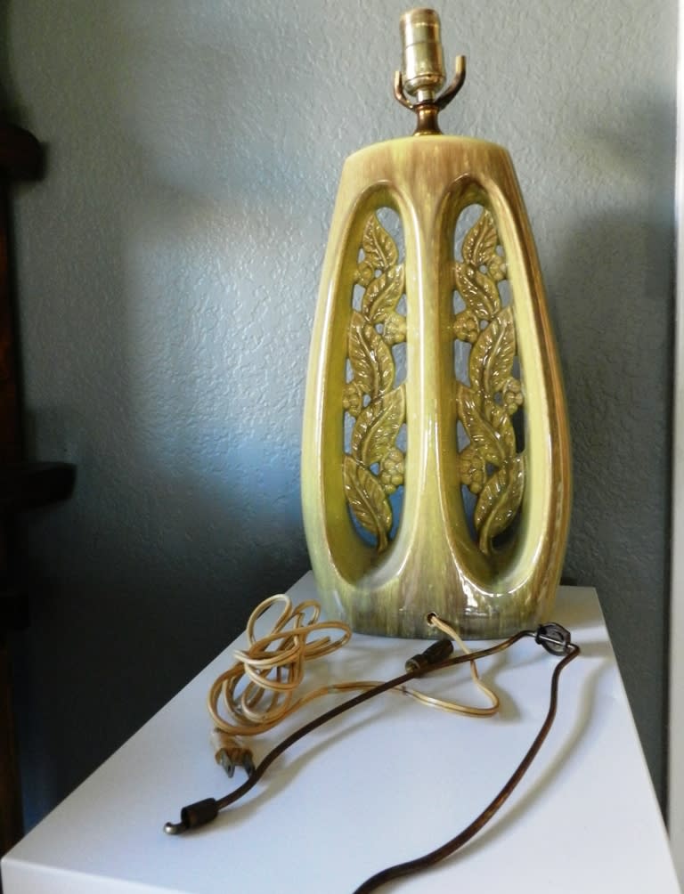 How to Rewire a Vintage Table Lamp - Dengarden