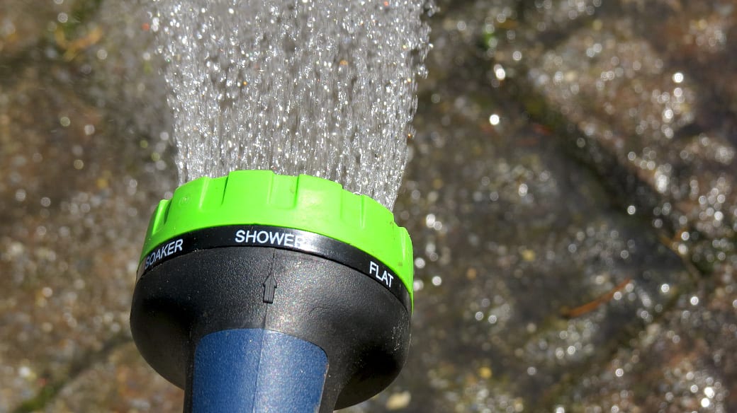 Polymeric Sand: What It Is and How to Use It - Dengarden