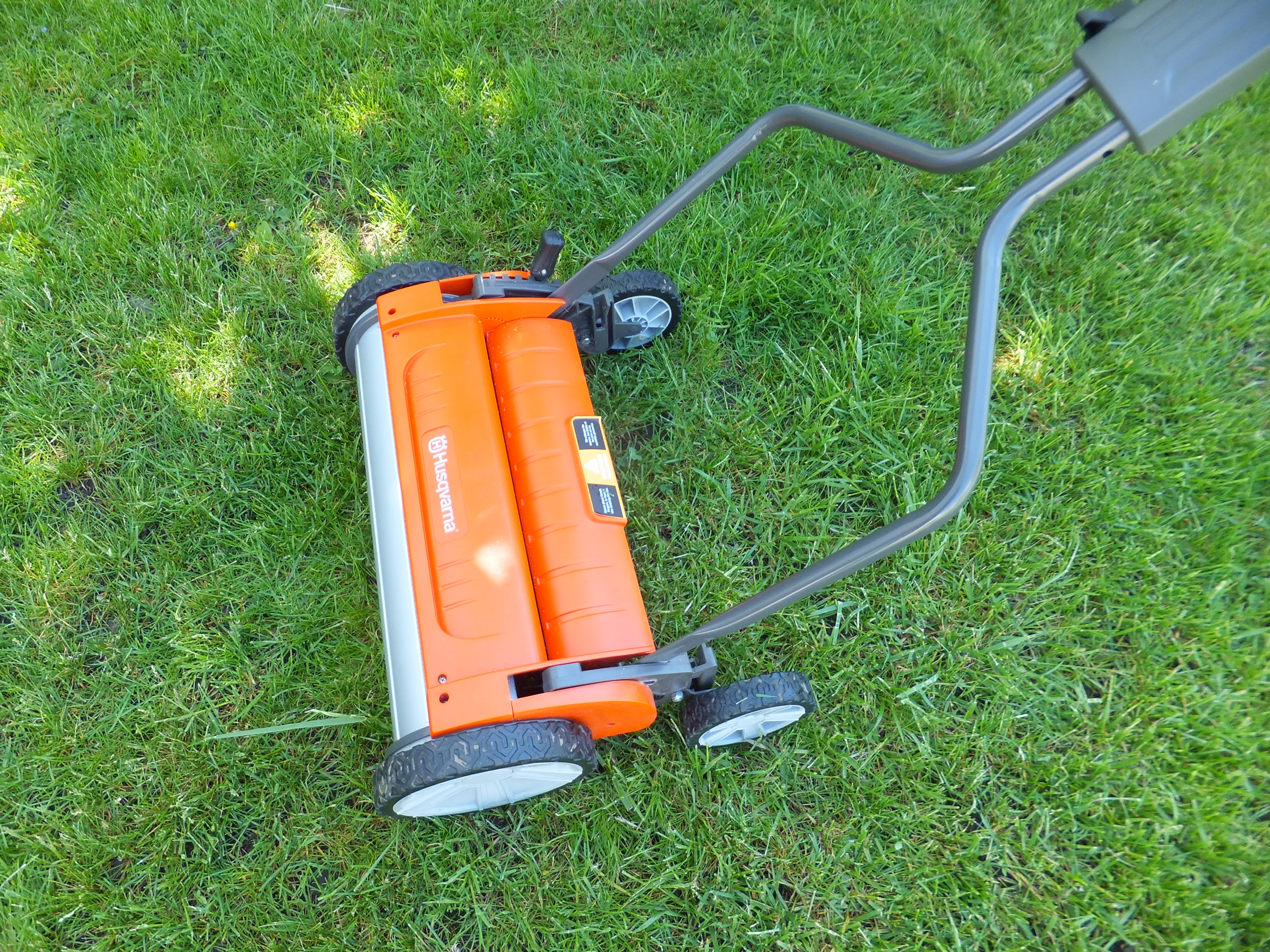 Review of Husqvarna Evolution Reel Gas Free Lawn Mower