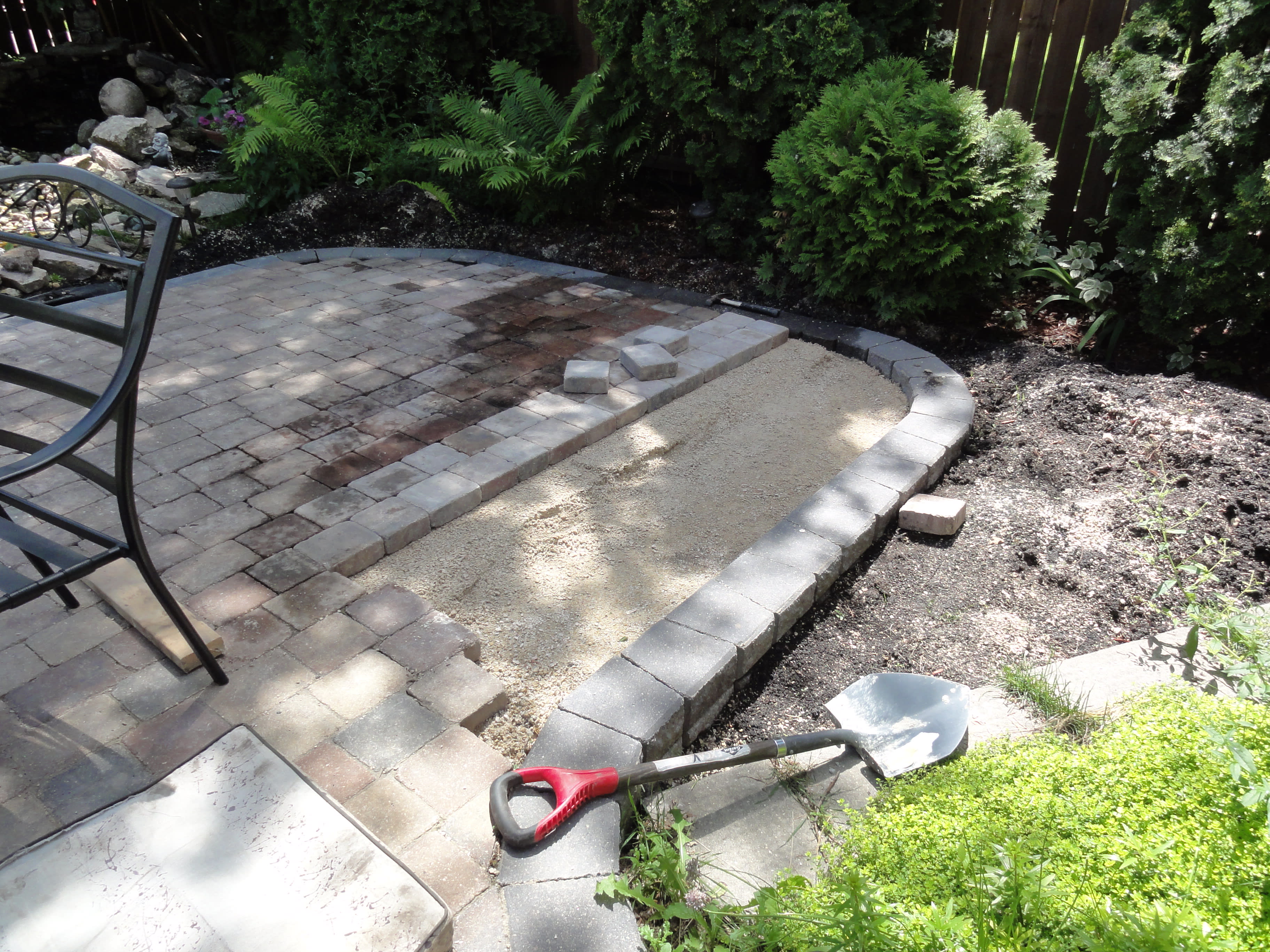 How to Build a Patio With Paving Stones - Dengarden