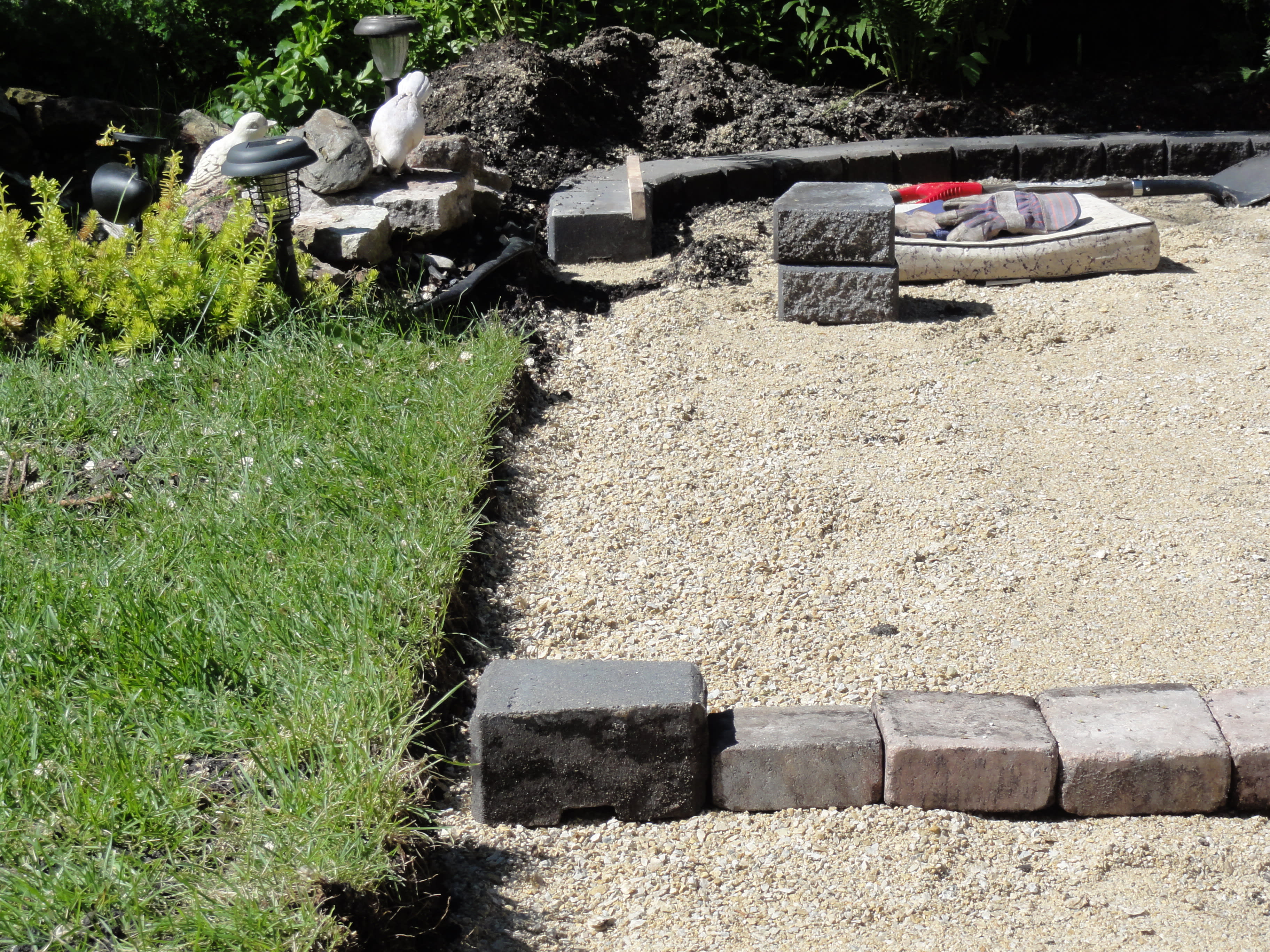 How to Build a Patio With Paving Stones - Dengarden
