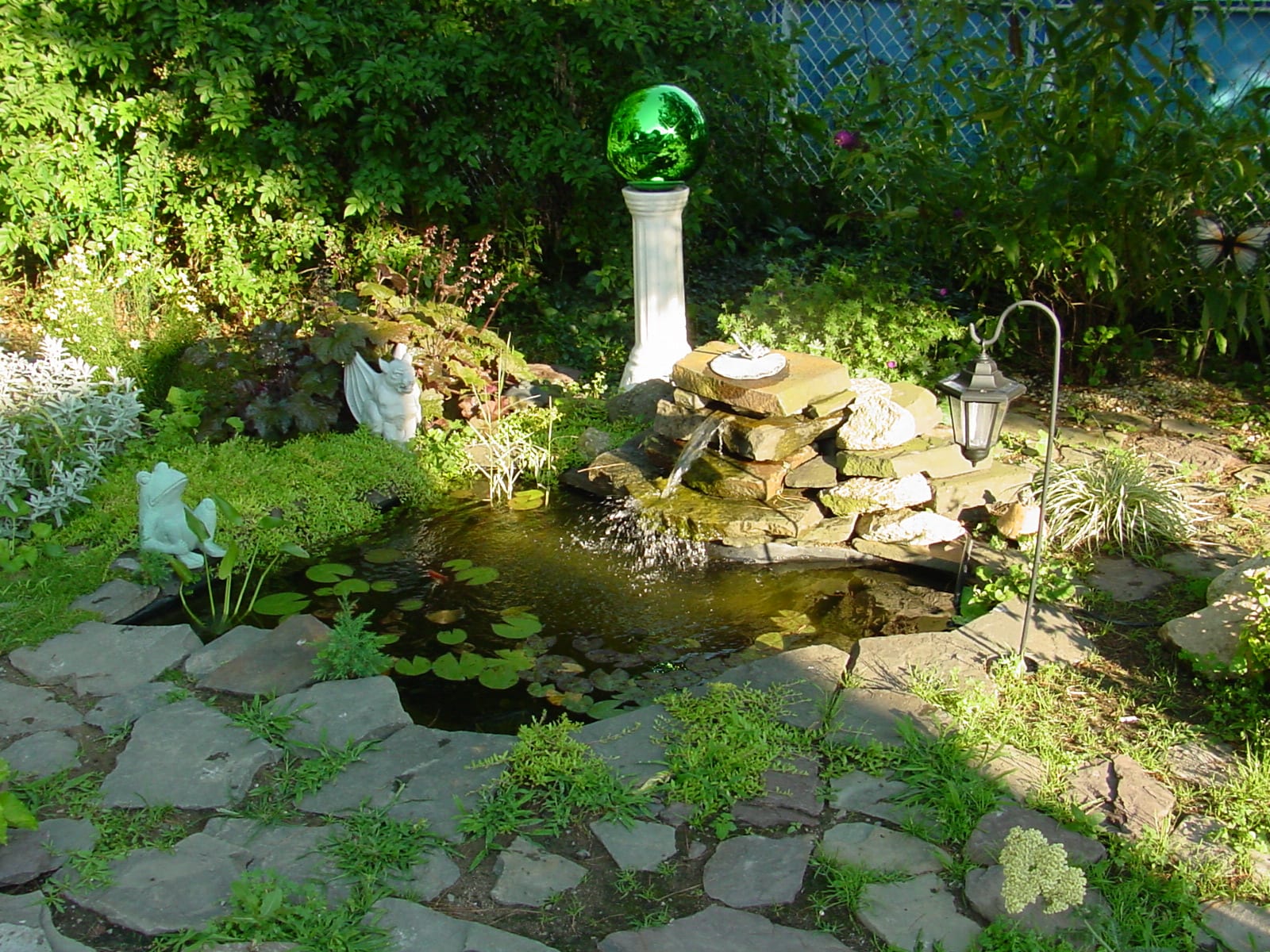 How to Make Your Own Backyard Pond - Dengarden