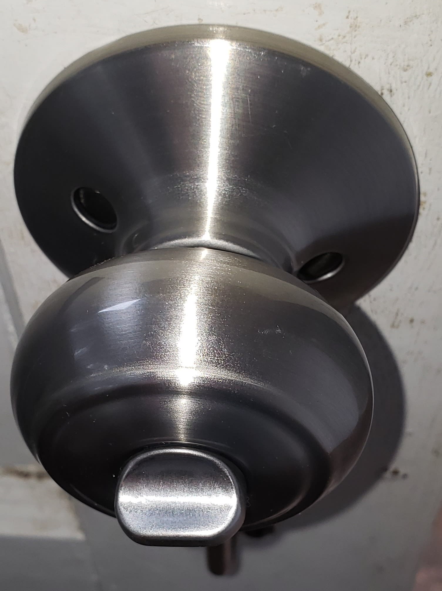 How to Change a House Door Lock: Step-by-Step Photo Guide - Dengarden