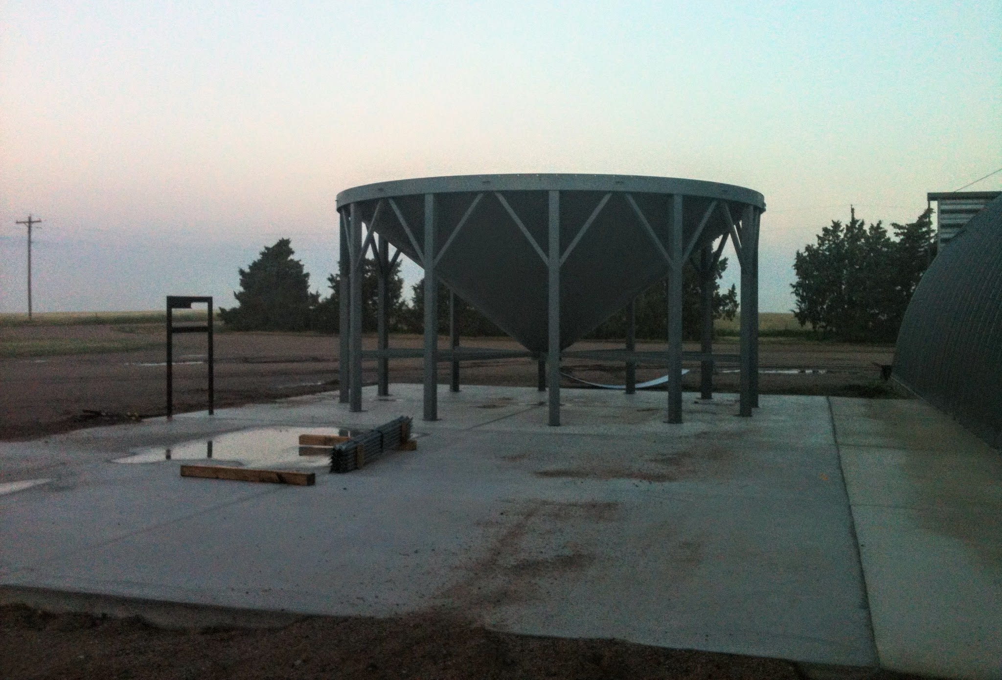 How to Build a Grain Bin: An Illustrated Overview - Dengarden