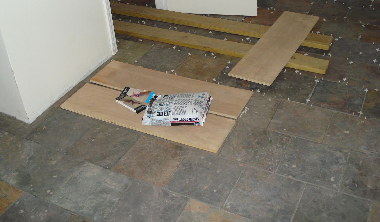 DIY: How to Refinish, Seal, and Maintain a Slate Tile Floor - Dengarden