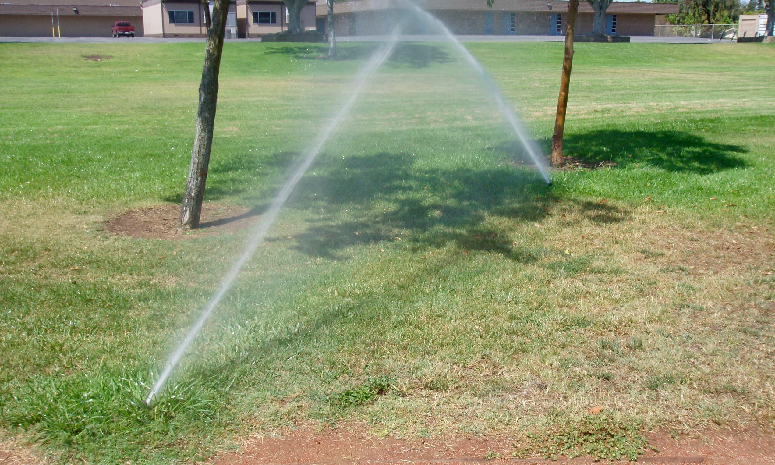 How to Detect a Water Leak in the Irrigation System - Dengarden