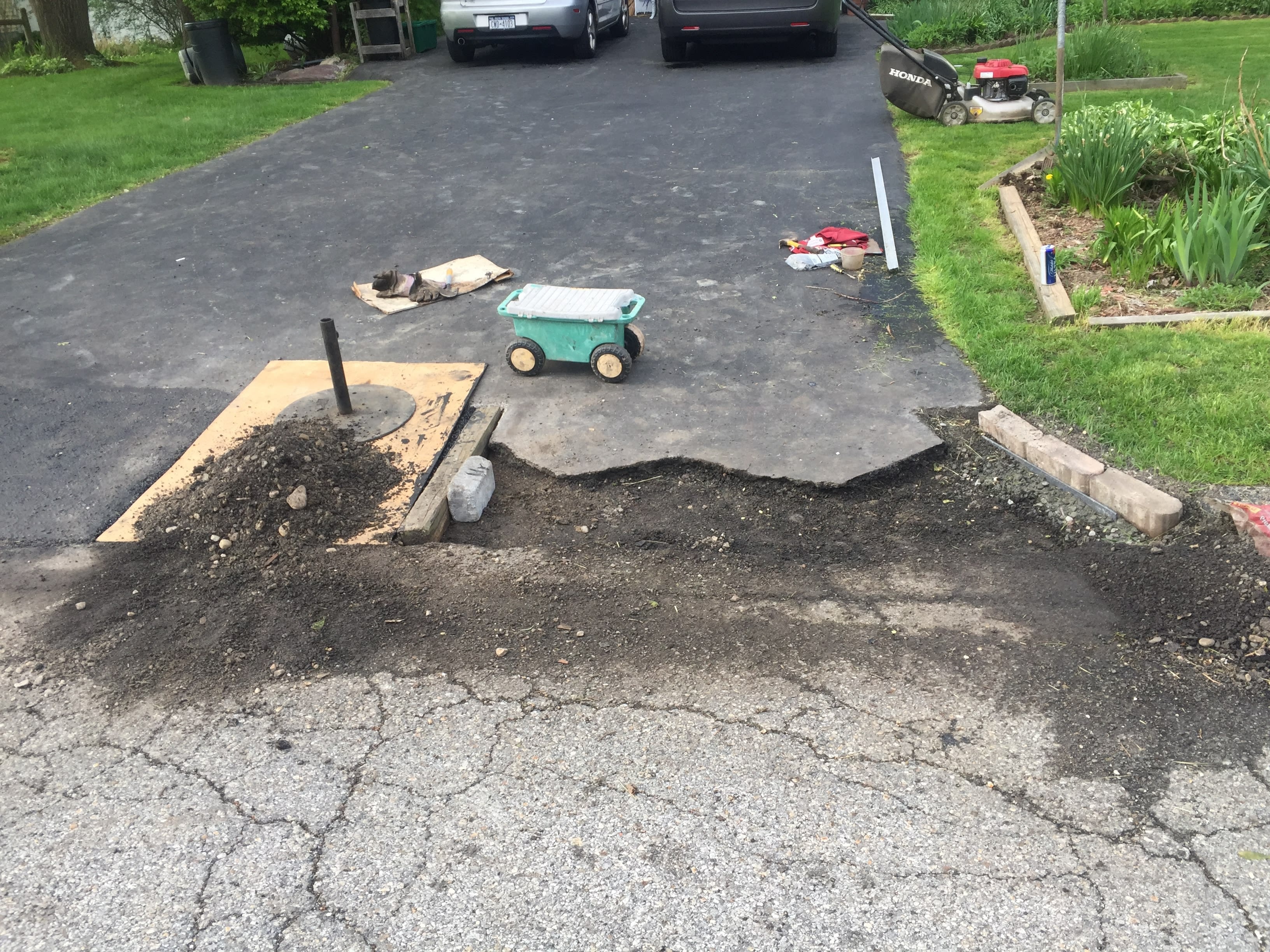 How to Repair a Cracked Driveway - Dengarden