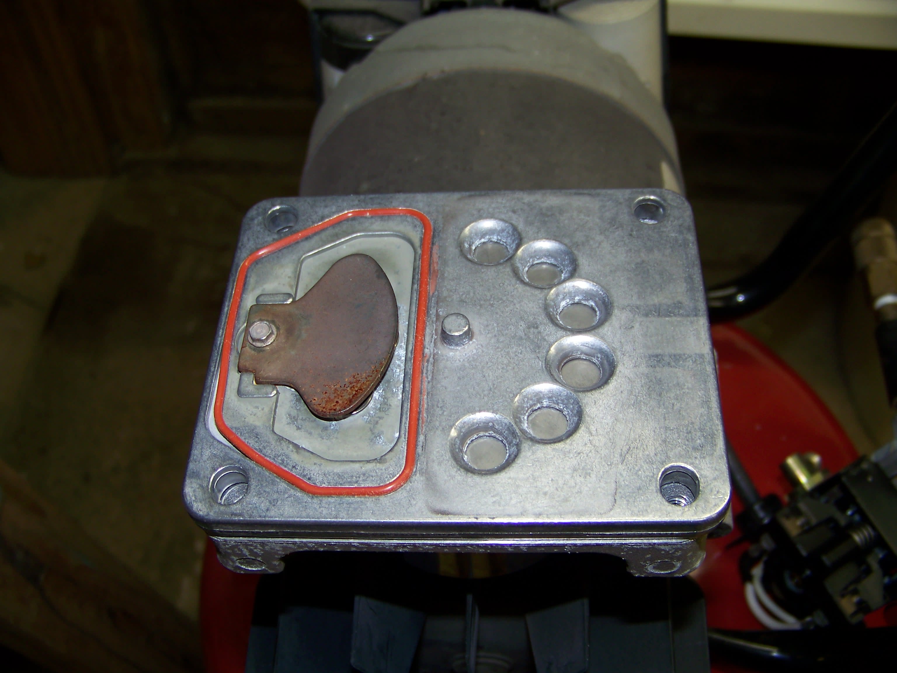 How to Repair a Craftsman Air Compressor - Dengarden