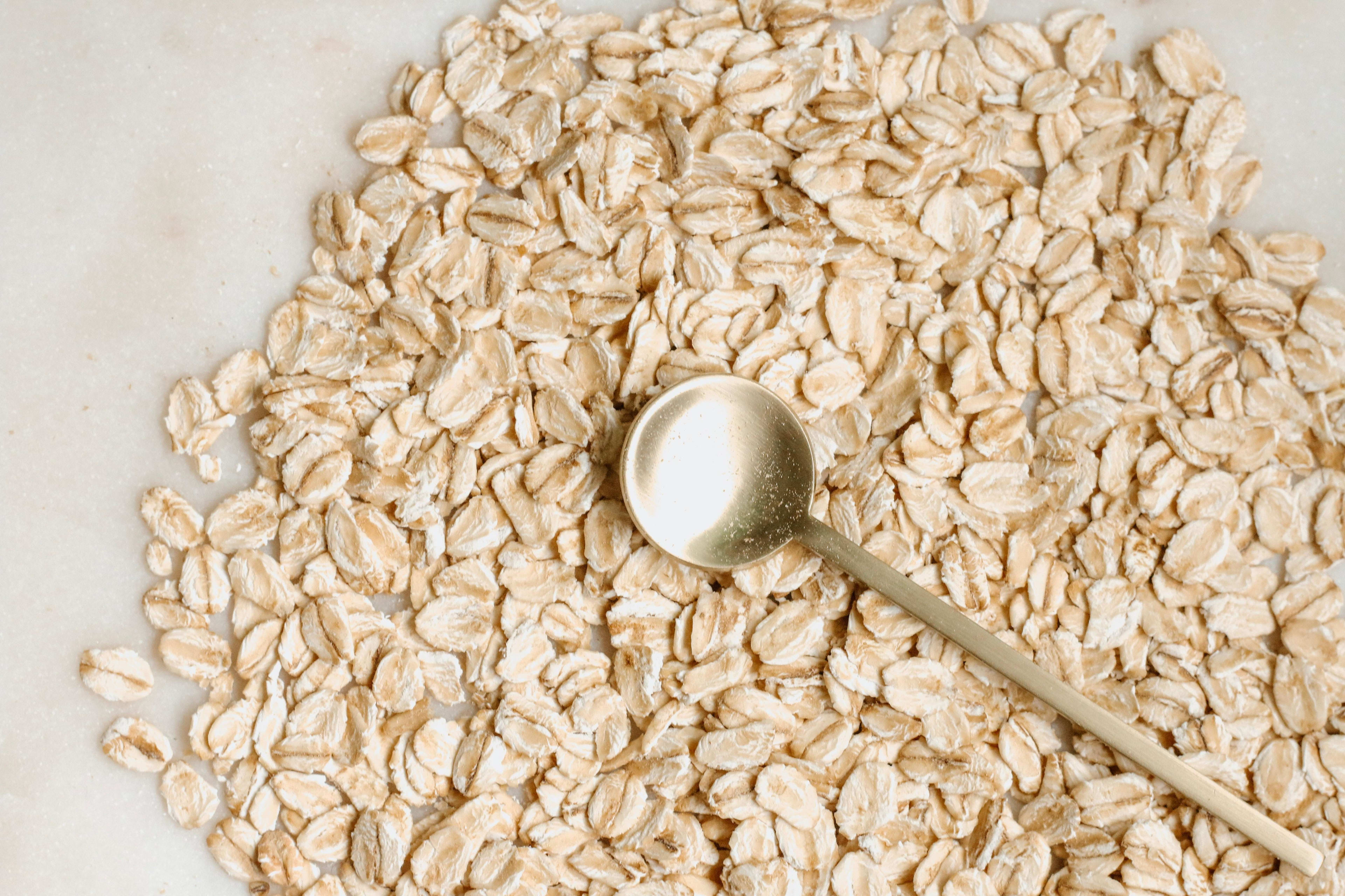 Oats, Oatmeal, and Porridge: Plant Facts and Food Uses - Dengarden