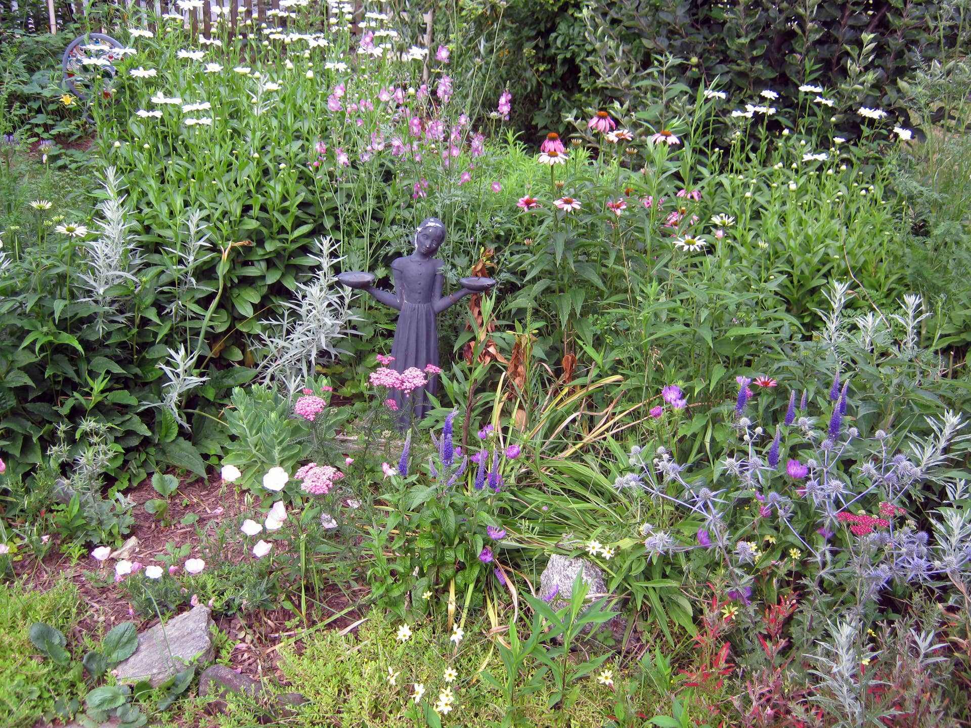 Tips and How-Tos for Planting Flower Gardens - Dengarden