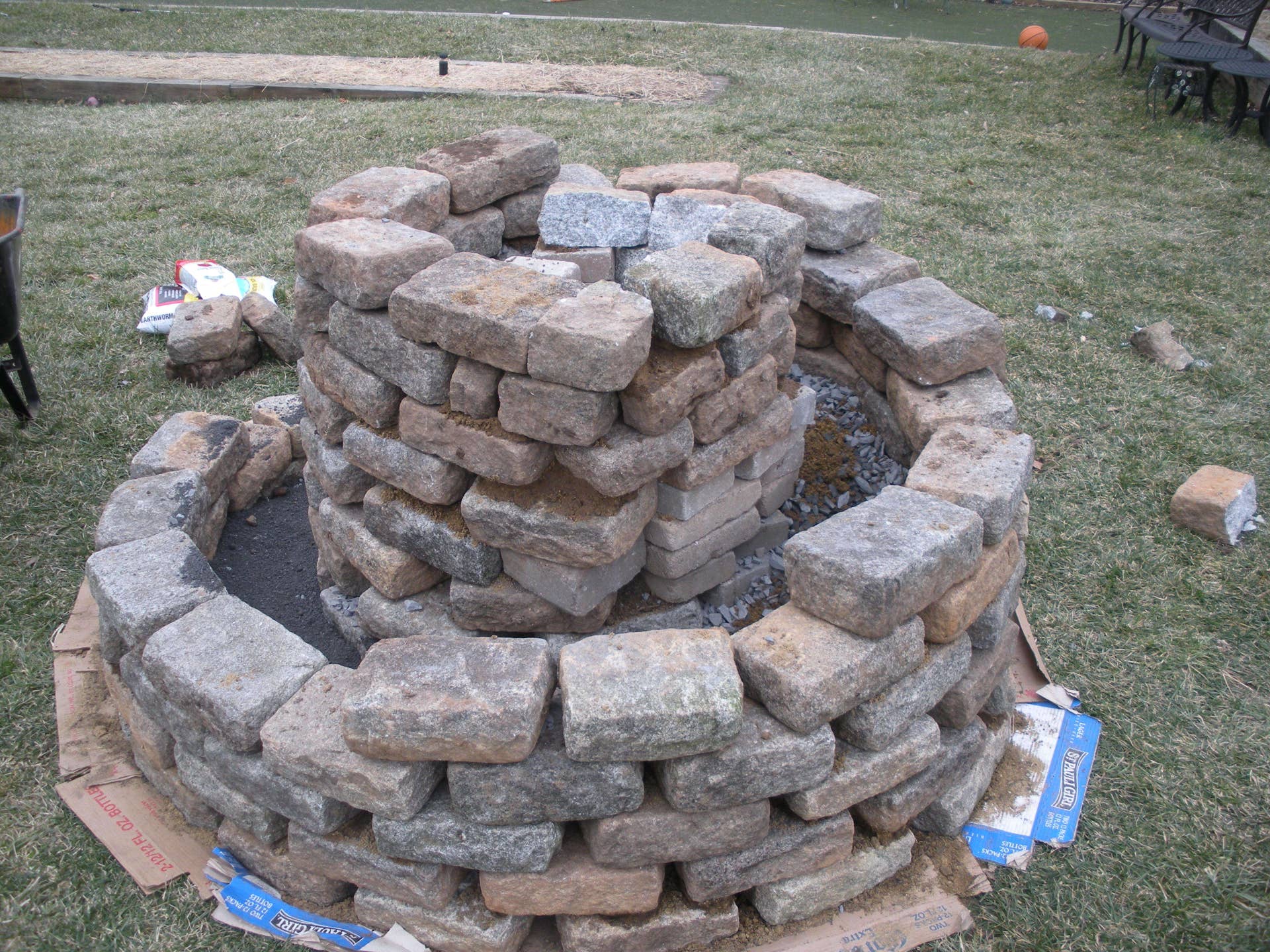 How to Build an Herb Spiral (and What to Grow in It!) - Dengarden