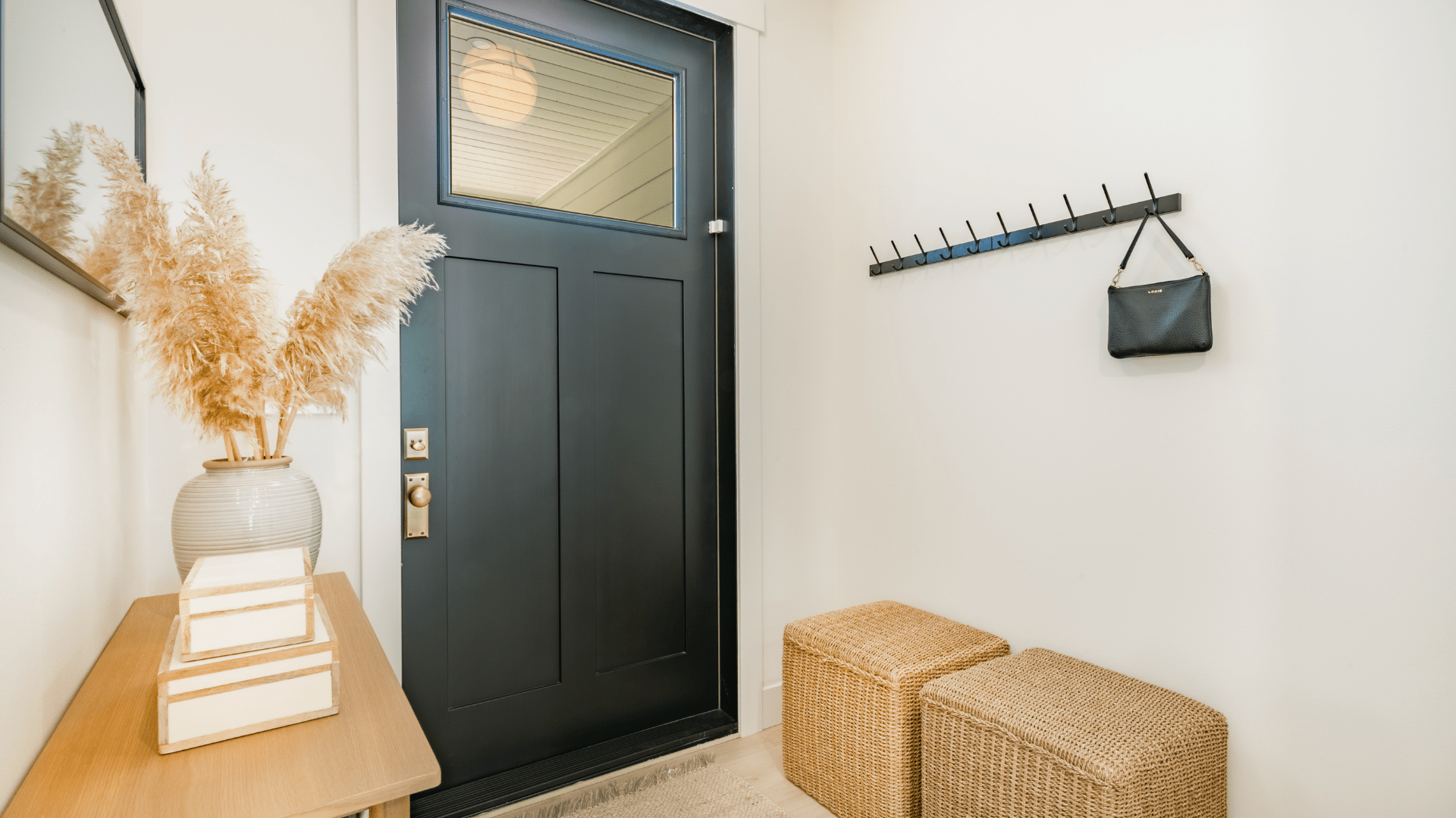 The Top 15 Ways to Make an Entryway More Inviting