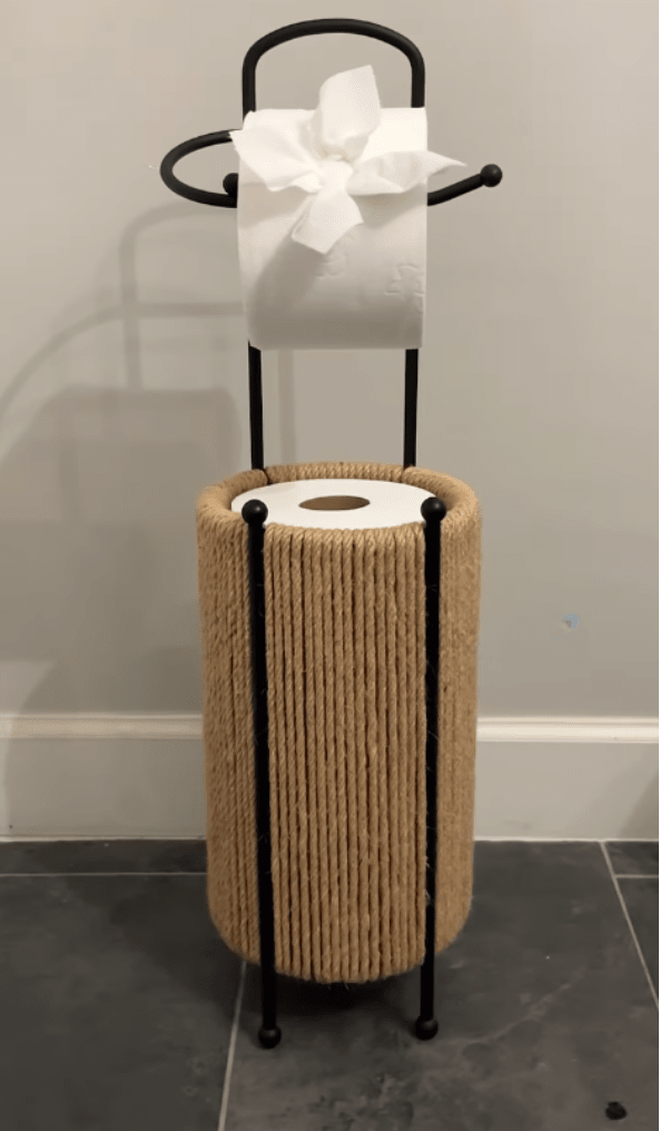 DIYer Made a Farmhouse Chic Toilet Roll Holder with Jute Rope and It's ...
