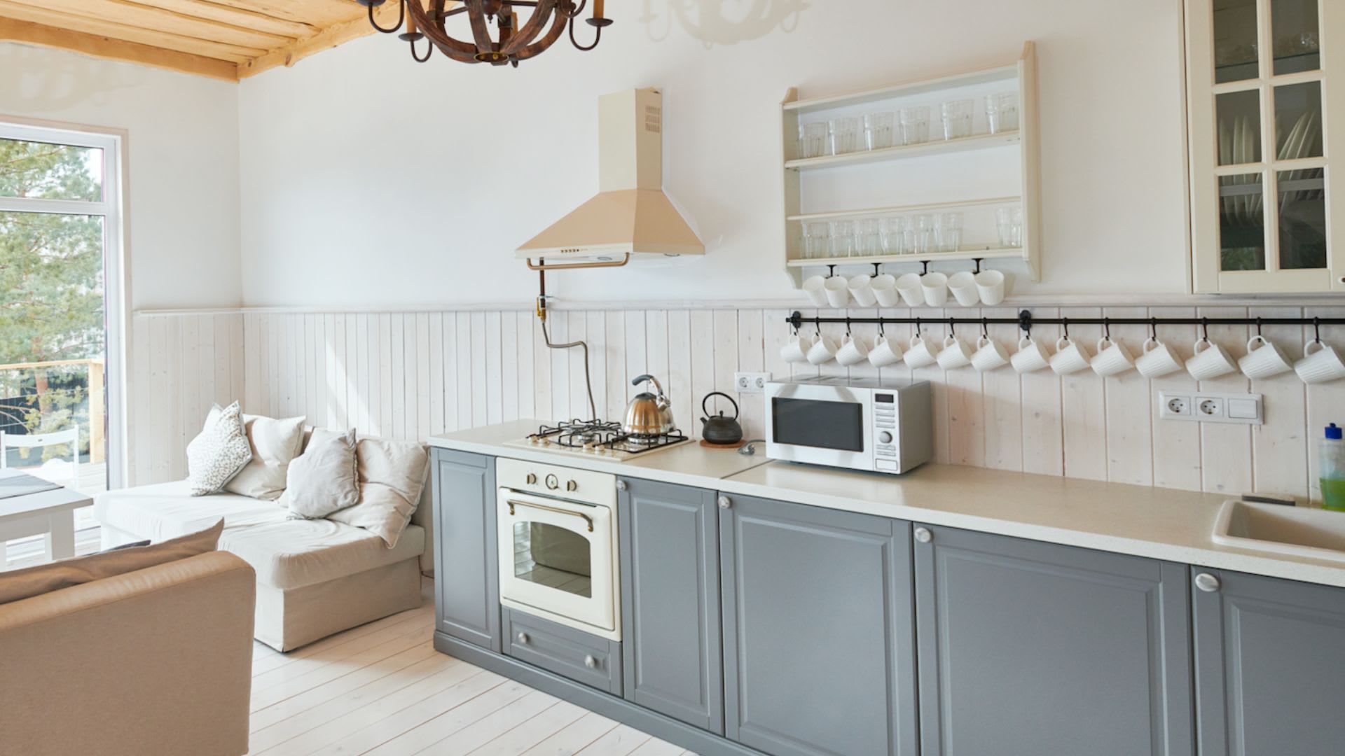 Colored Cabinets Are Trending — Here Are 10 Ways To Implement Them in a ...