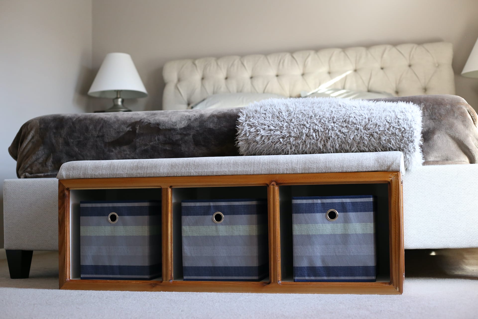 Woman Turns IKEA Kallax Unit Into Perfect L-Shaped Desk - Dengarden