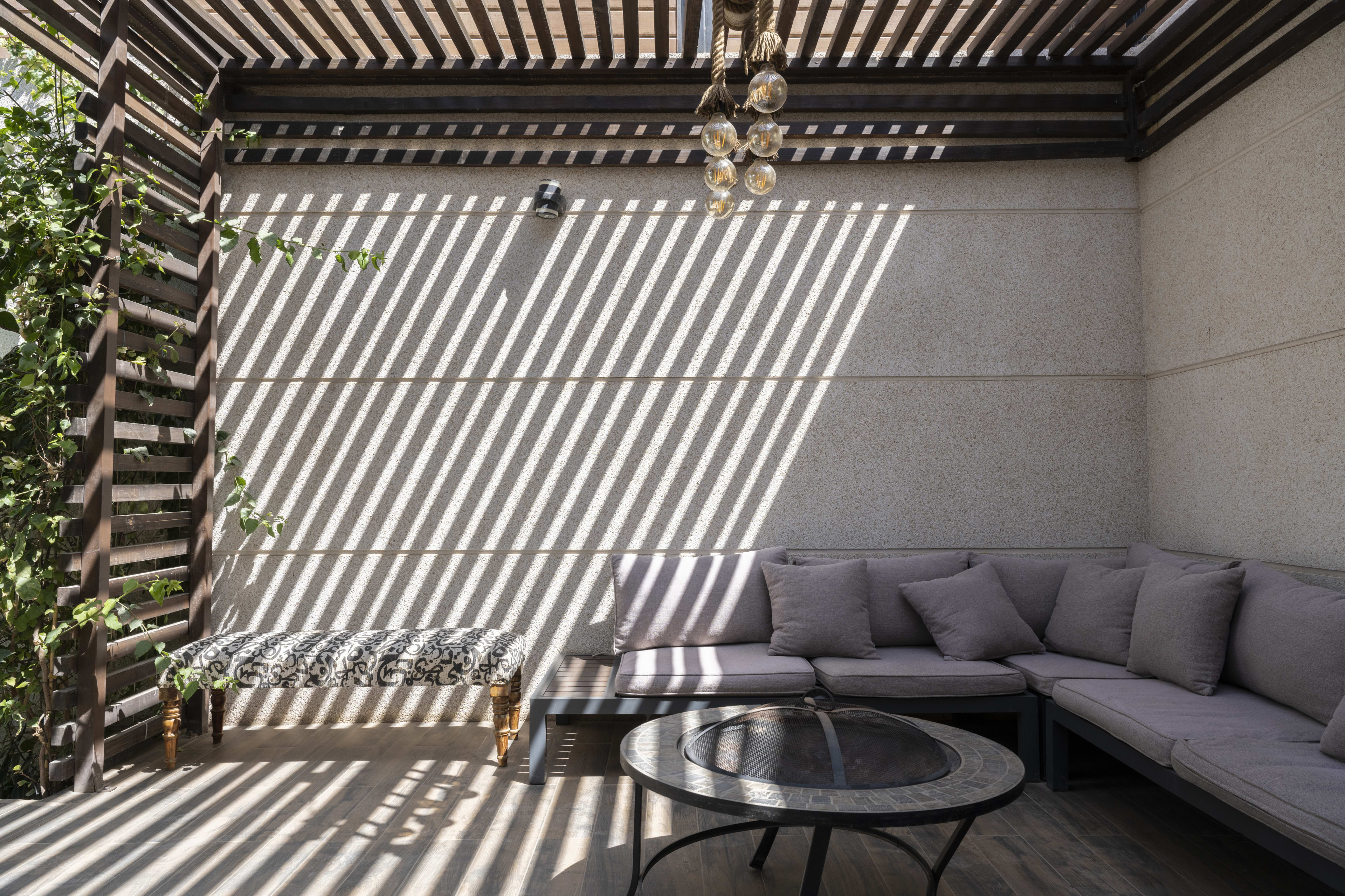 15 Covered Patio Ideas That Serve Paradise Vibes, Weather Protection ...