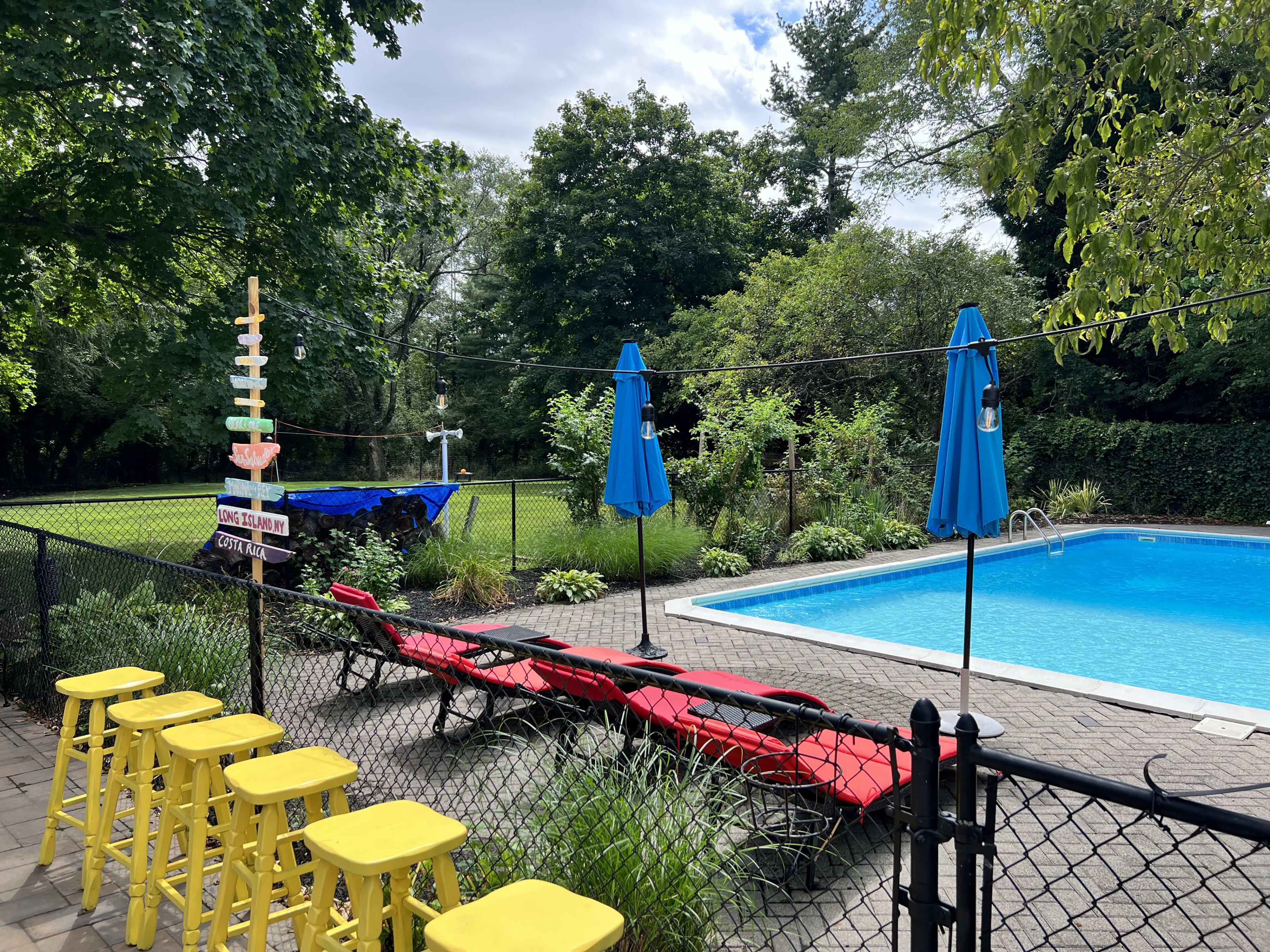 How to Make a DIY Pool Bar for Less Than $50 - Dengarden