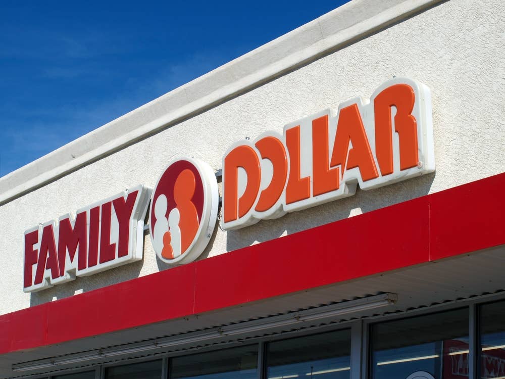 Is Family Dollar Open on Thanksgiving? 2025 Holiday Hours - Dengarden