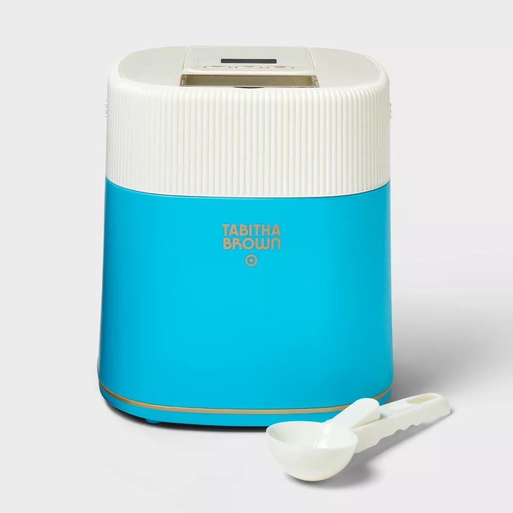 This Insanely Cool Target Ice Cream Maker Is Selling Out Fast - Dengarden