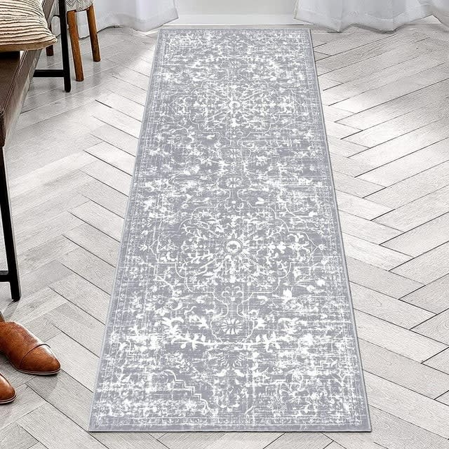 Walmart Just Discounted This Cute Vintage-Inspired Rug - Dengarden